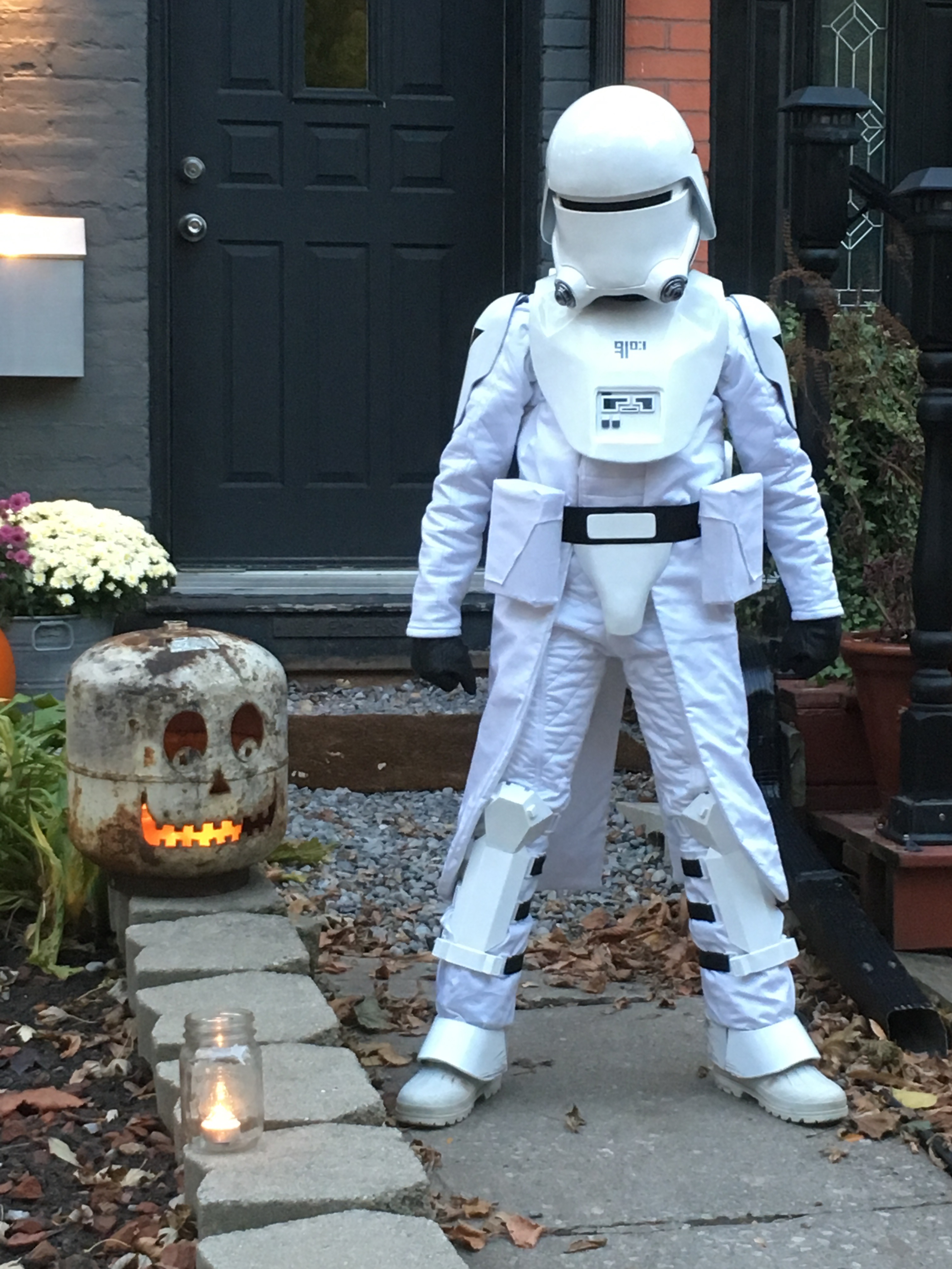 Child Sized First Order Snowtrooper Costume : 9 Steps (with Pictures ...