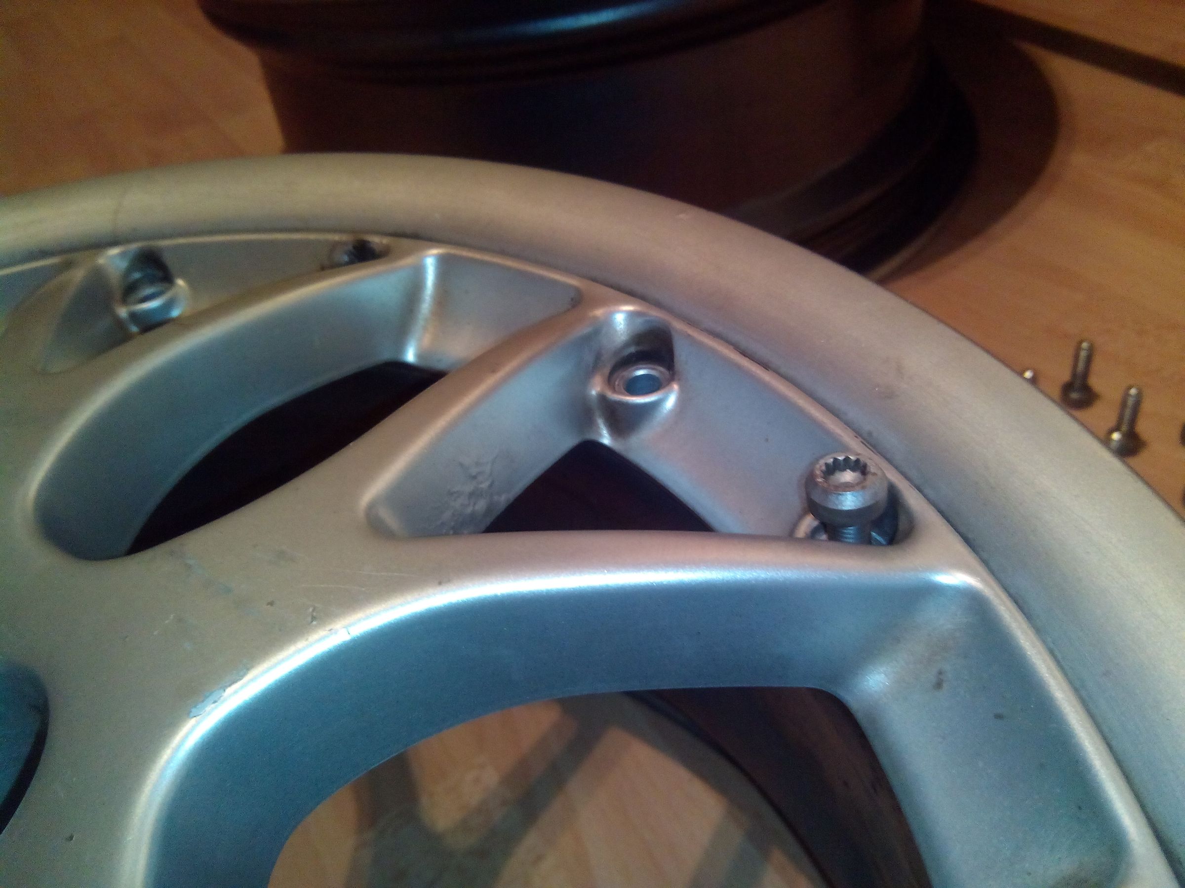 Refurbish Your Old Rims - Make Them Look Like New! : 9 Steps (with ...
