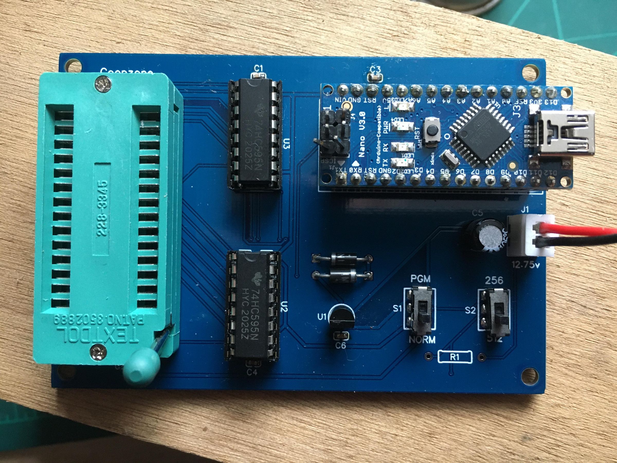 Classic 27c256 27c512 EPROM Programmer Using Nano : 3 Steps - Instructables