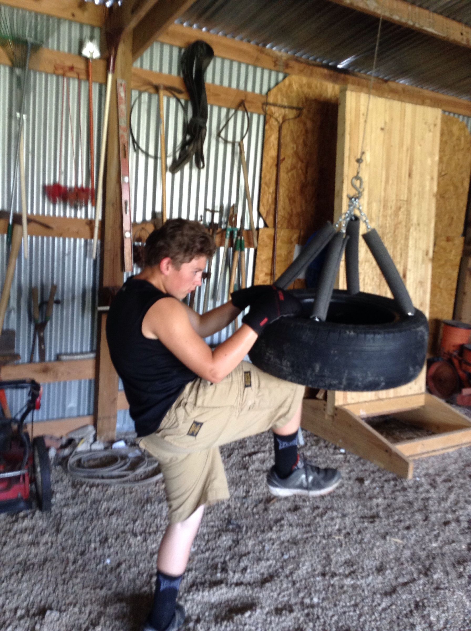 Tire Boxing Bag : 6 Steps (with Pictures) - Instructables
