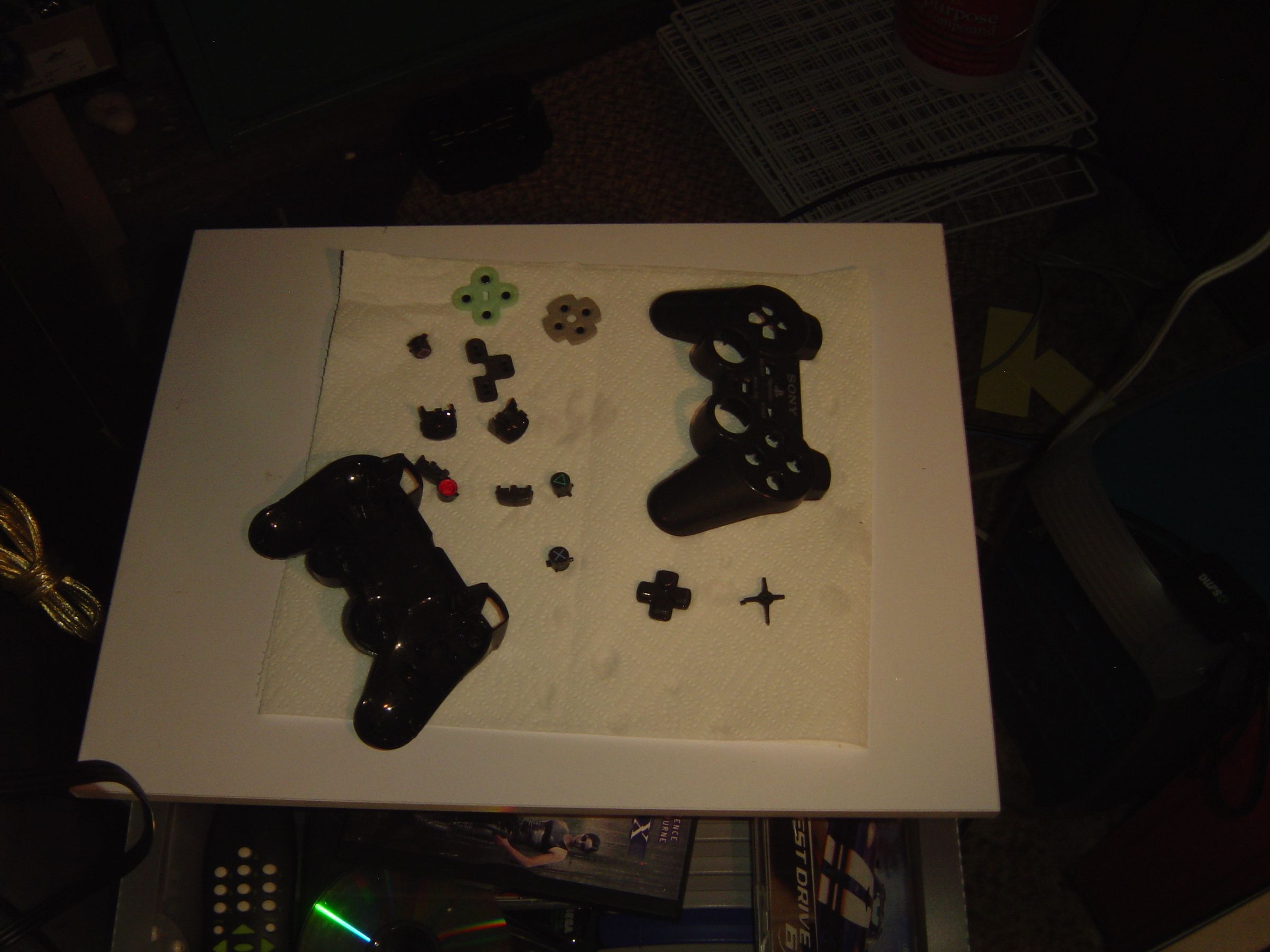 Clean Your DualShock Controller : 9 Steps - Instructables