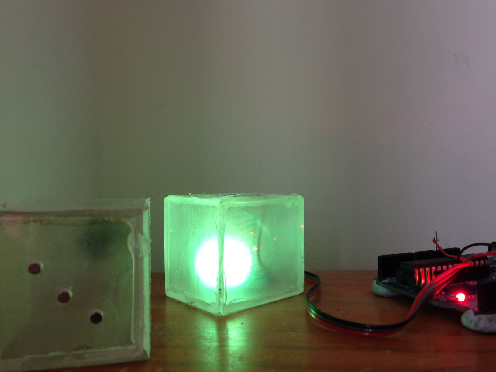 Stackable LED Cubes! : 10 Steps - Instructables