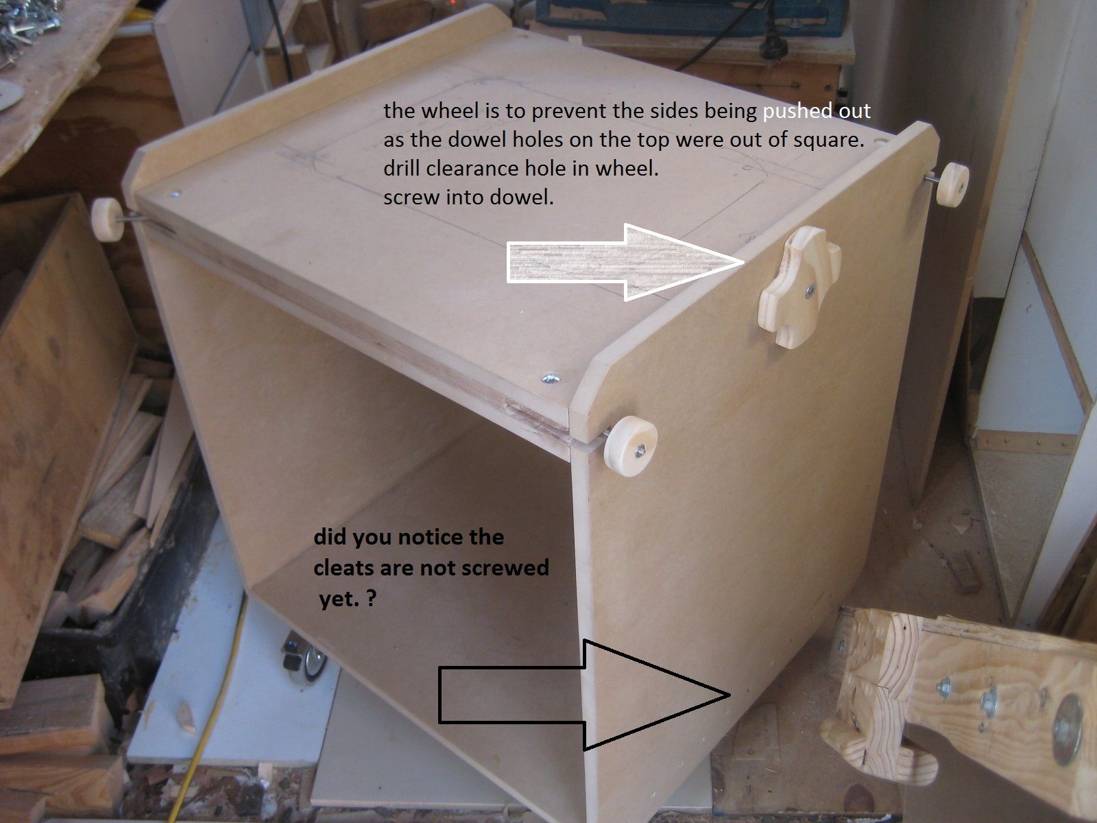 COPYRIGHT FREE RE-LISTED FLIPTOP TOOL STAND : 7 Steps - Instructables