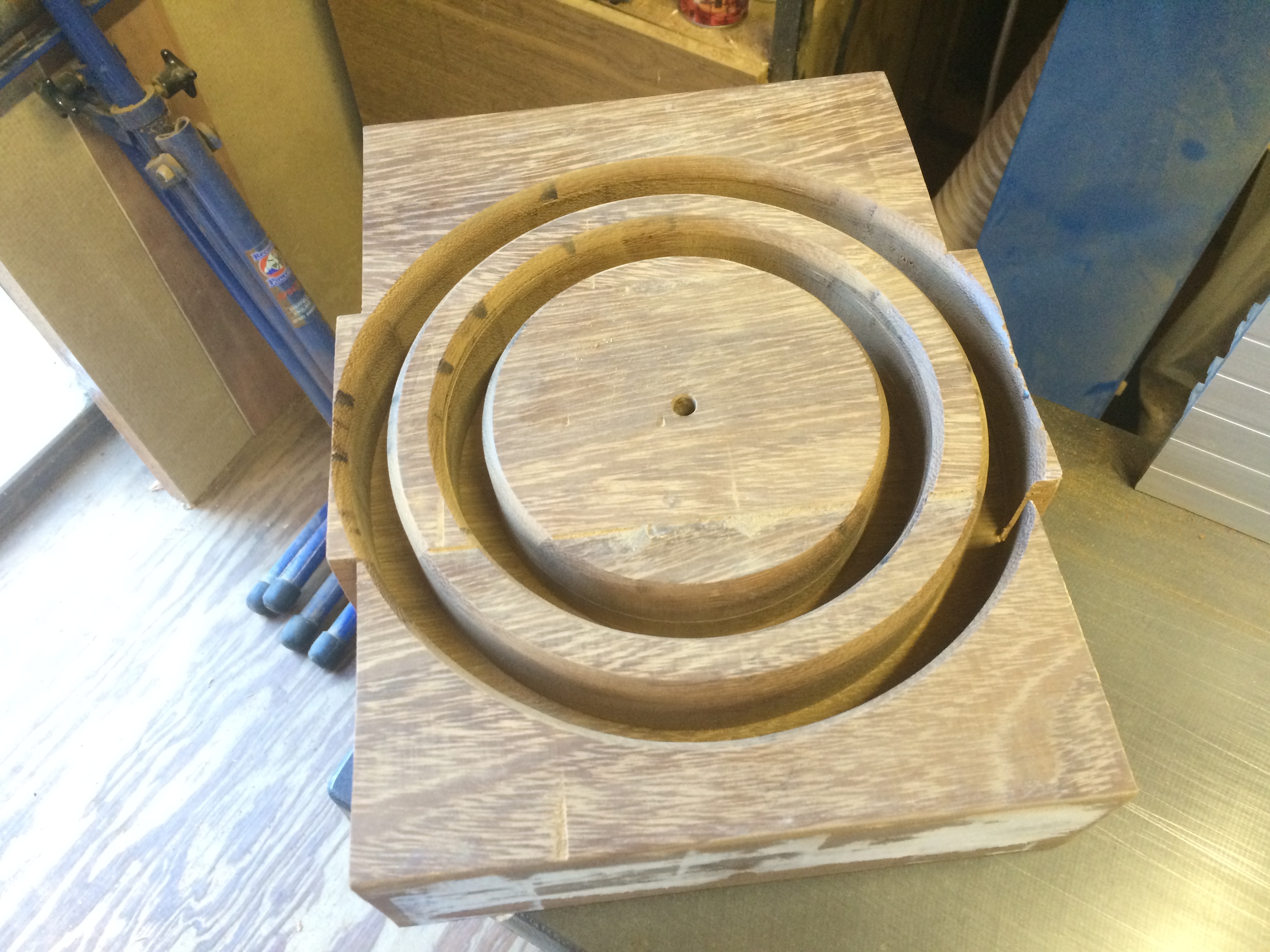 How to Make a Rounded Wooden Bowl - Using a Router : 7 Steps ...