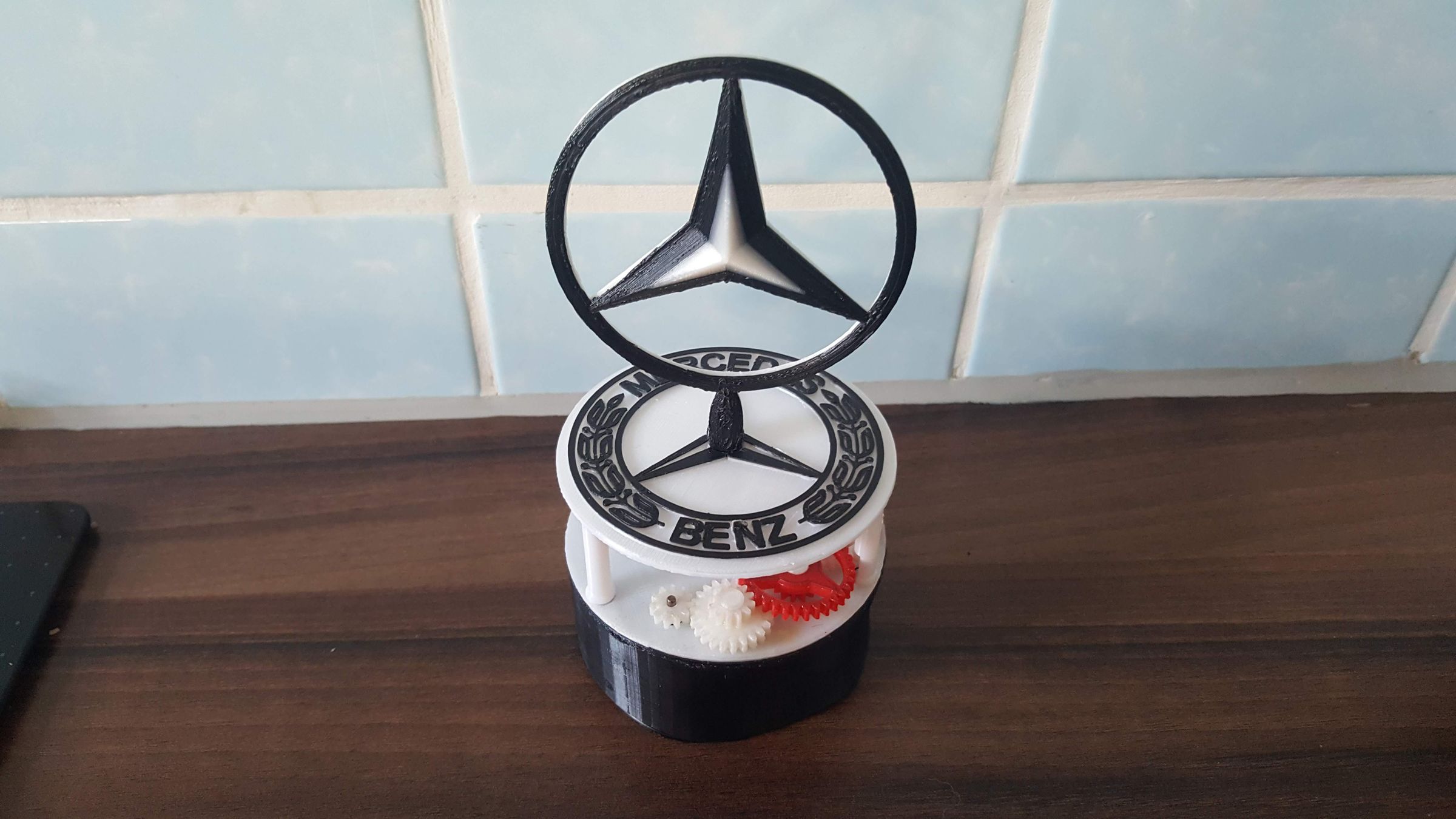 Mercedes-Benz Rotating Logo : 7 Steps (with Pictures) - Instructables