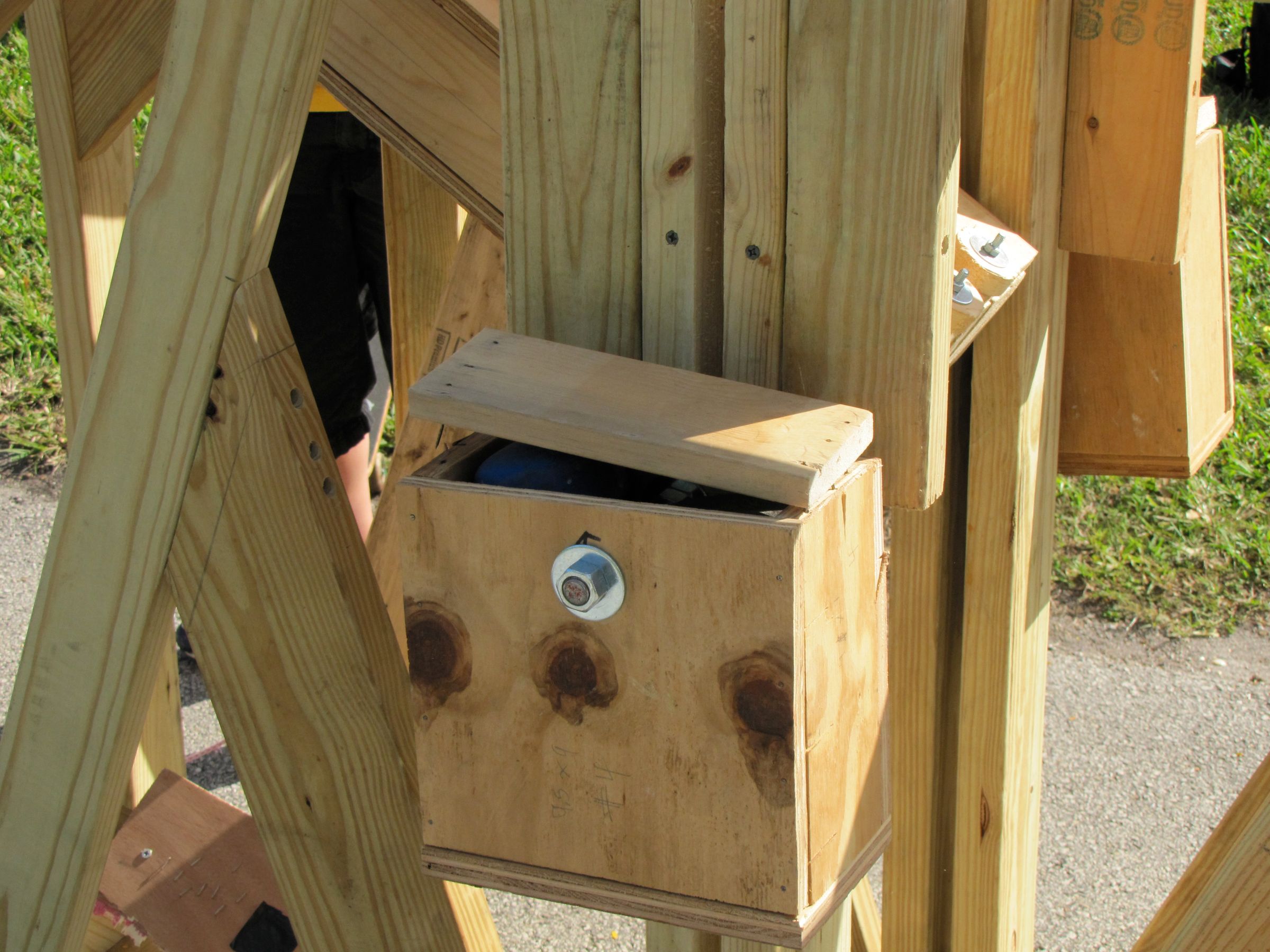 Floating Arm Trebuchet (F2K) : 17 Steps - Instructables