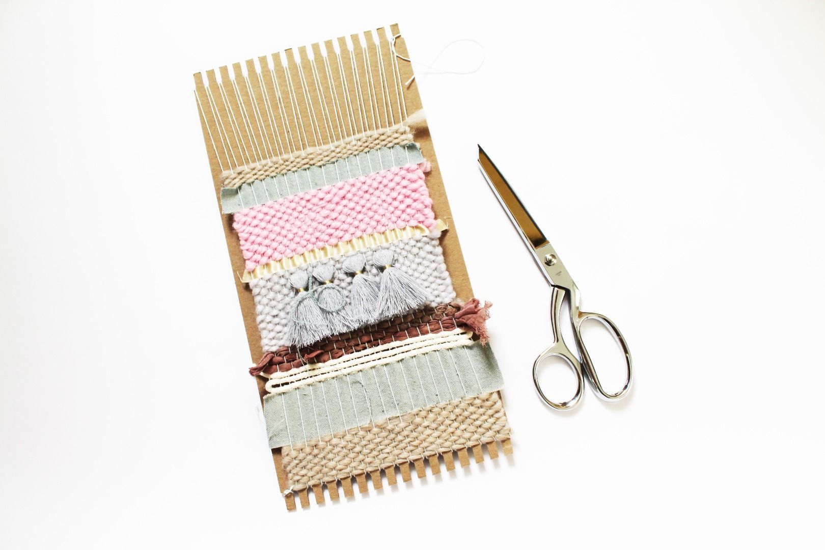 Framed Mini Weaving : 5 Steps (with Pictures) - Instructables