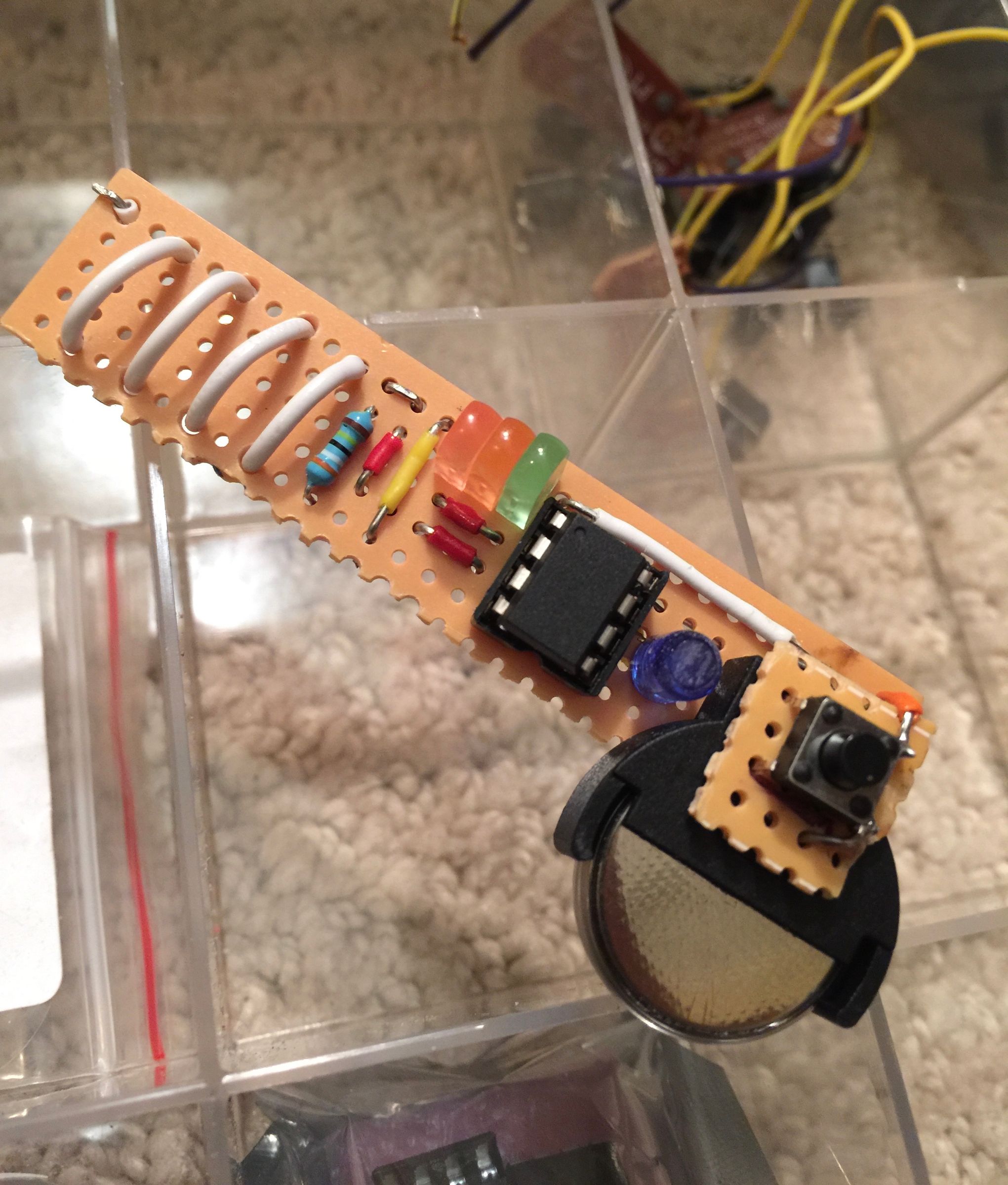 ATTiny EMF Detector : 6 Steps (with Pictures) - Instructables