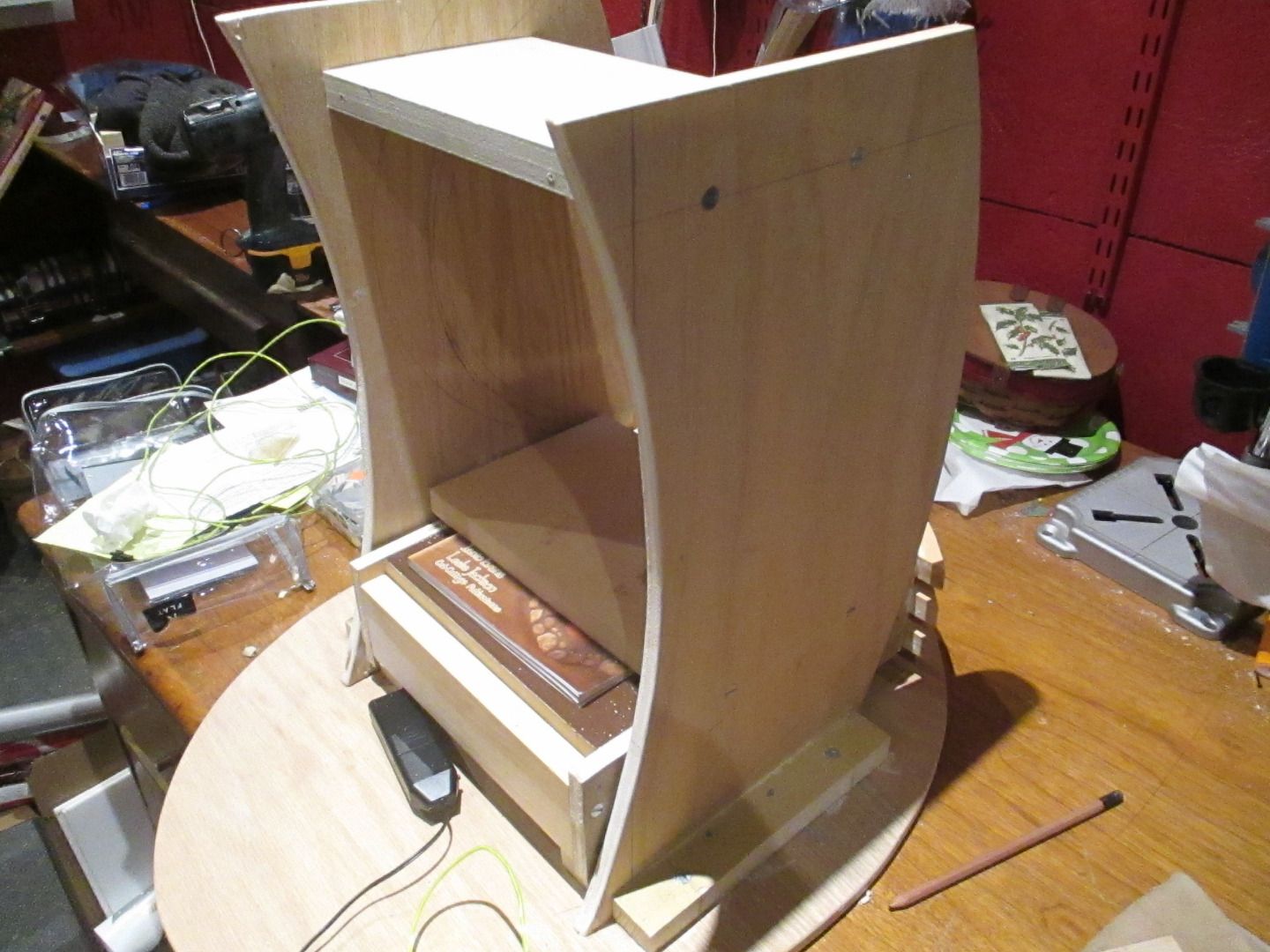 Sci-fi, Jetsons Side Table : 12 Steps - Instructables