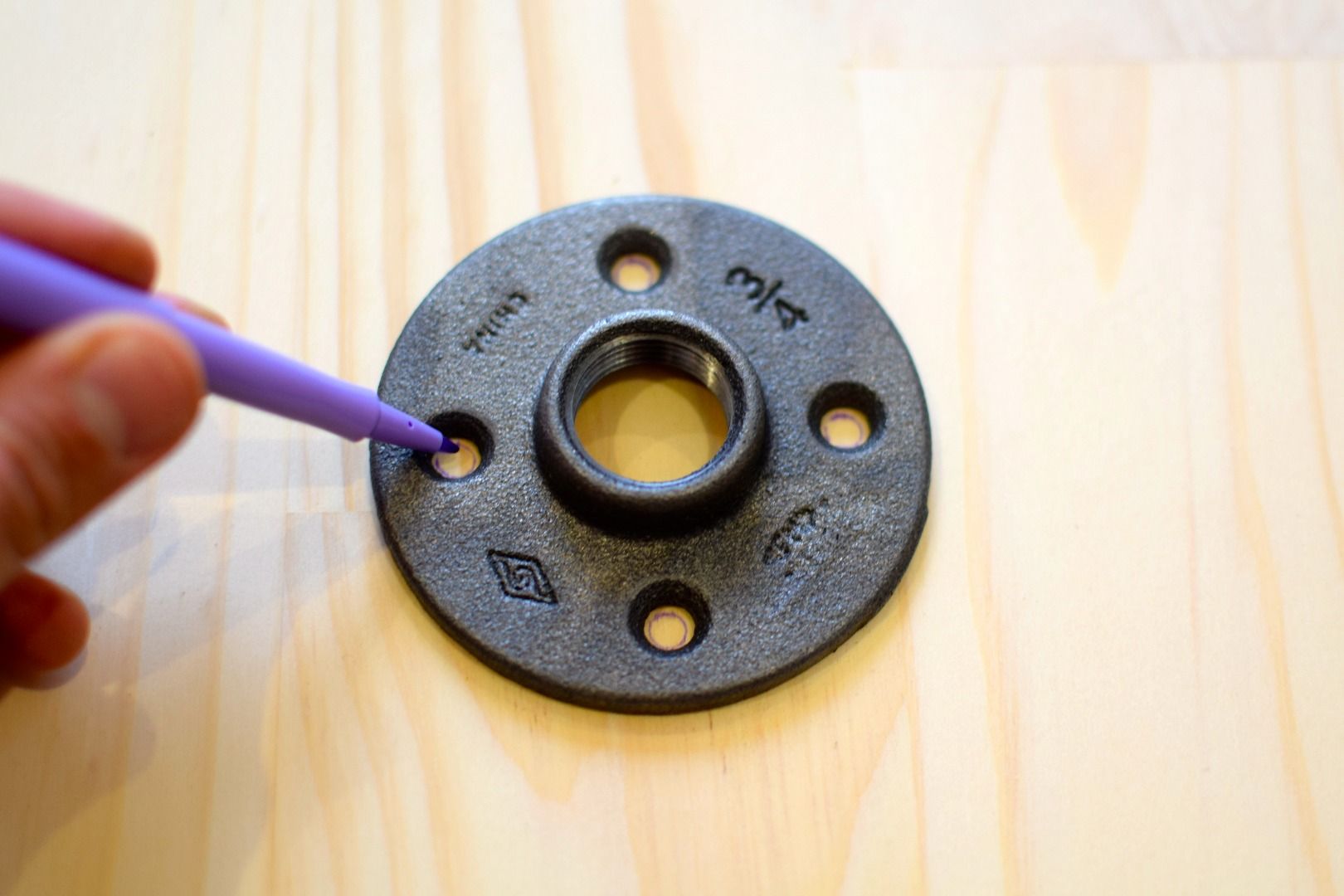 Industrial Pipe Shelf : 8 Steps (with Pictures) - Instructables