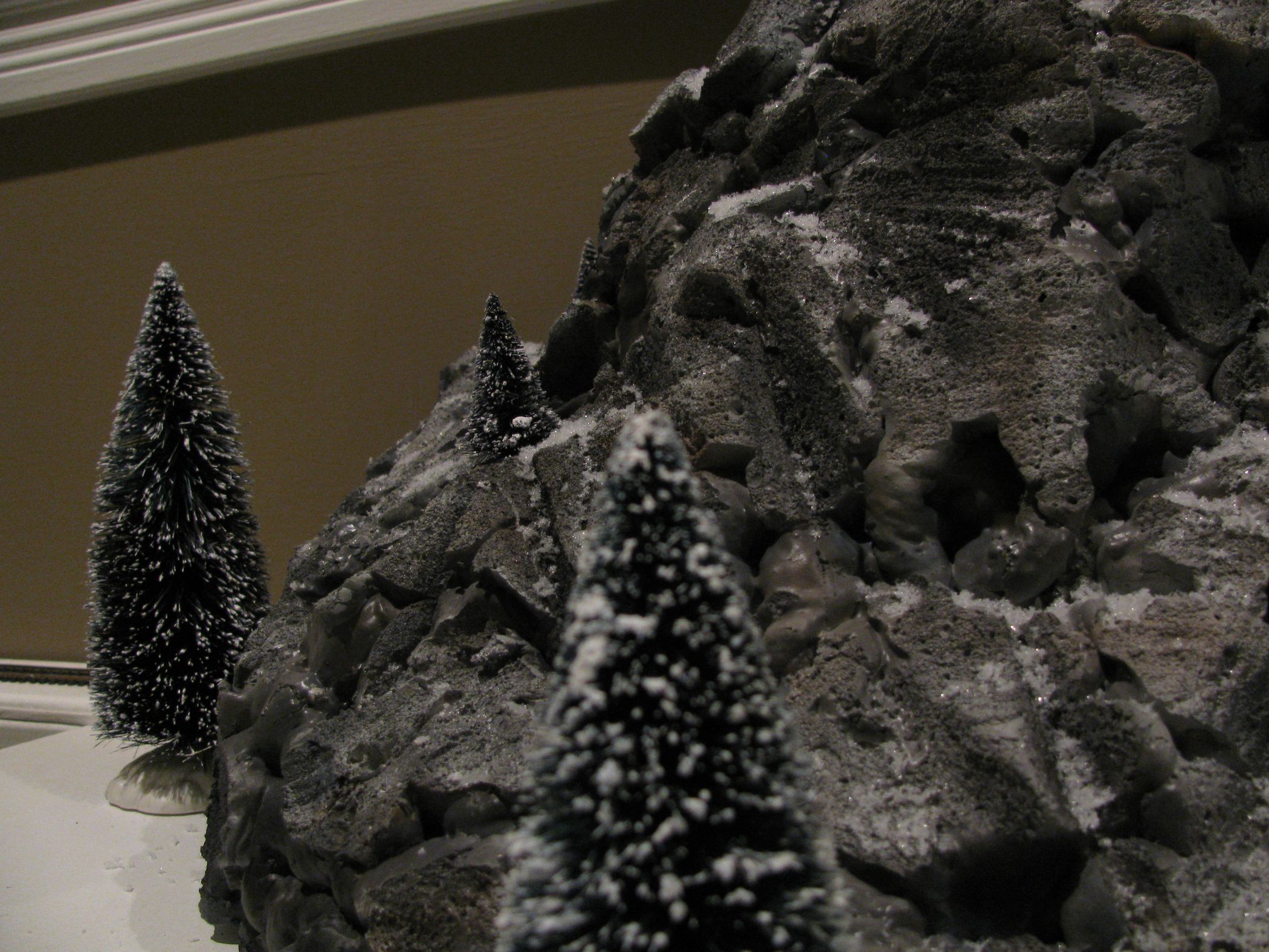 Model Railroad Mountain : 6 Steps - Instructables