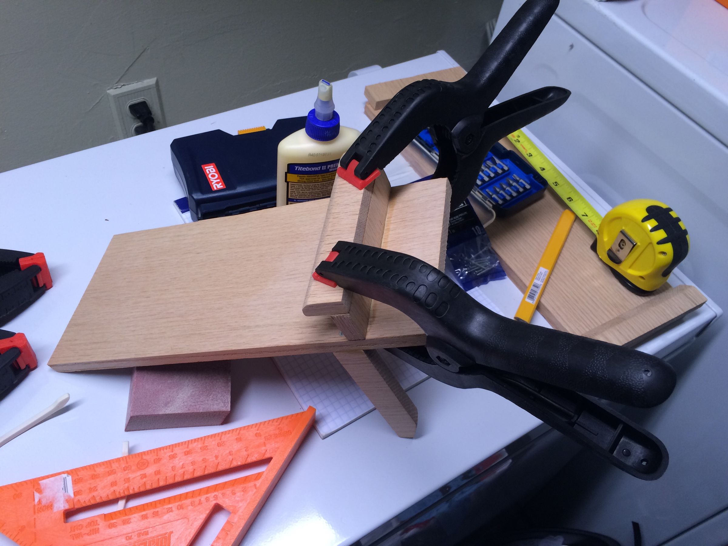 Simple Book Stand : 6 Steps - Instructables