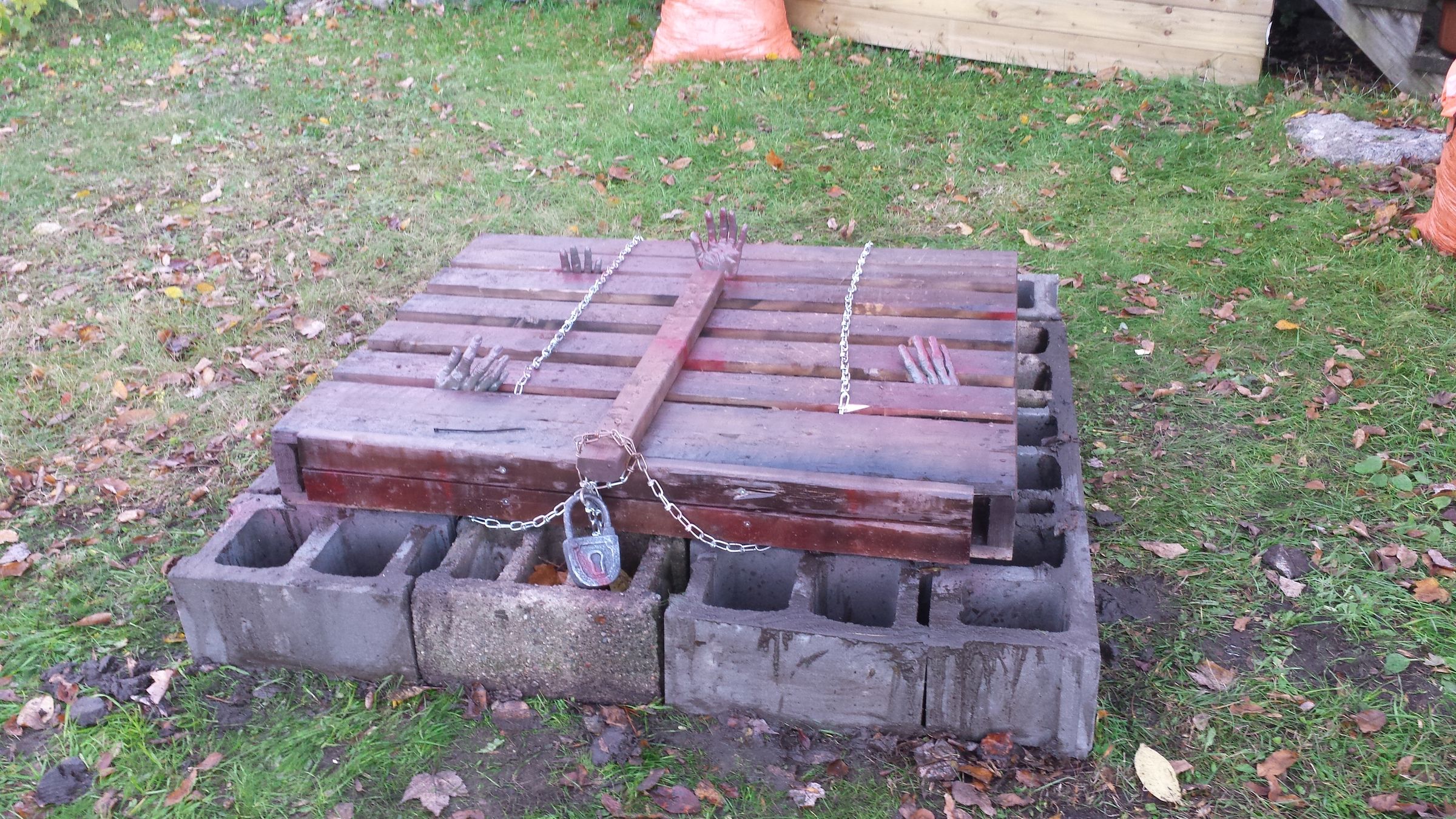 Zombie Pit : 9 Steps (with Pictures) - Instructables
