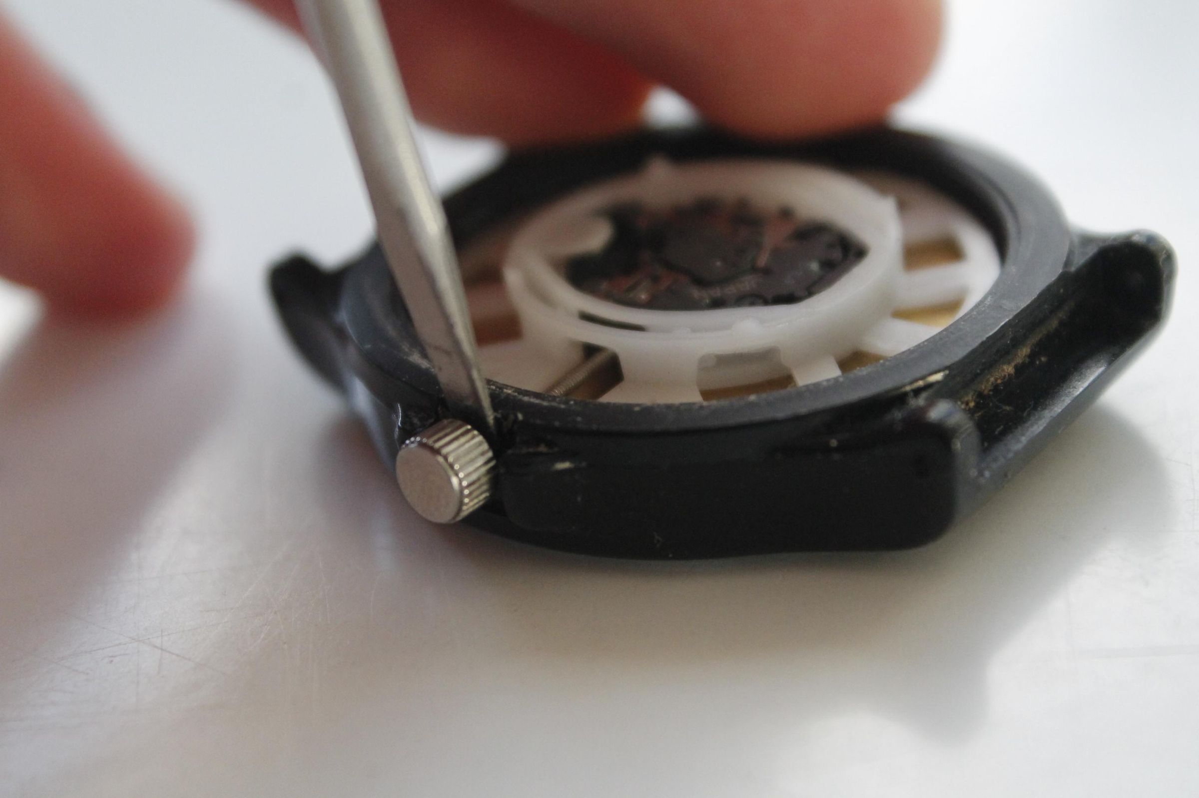 Converting a Wristwatch Into a Desk Clock : 4 Steps (with Pictures ...