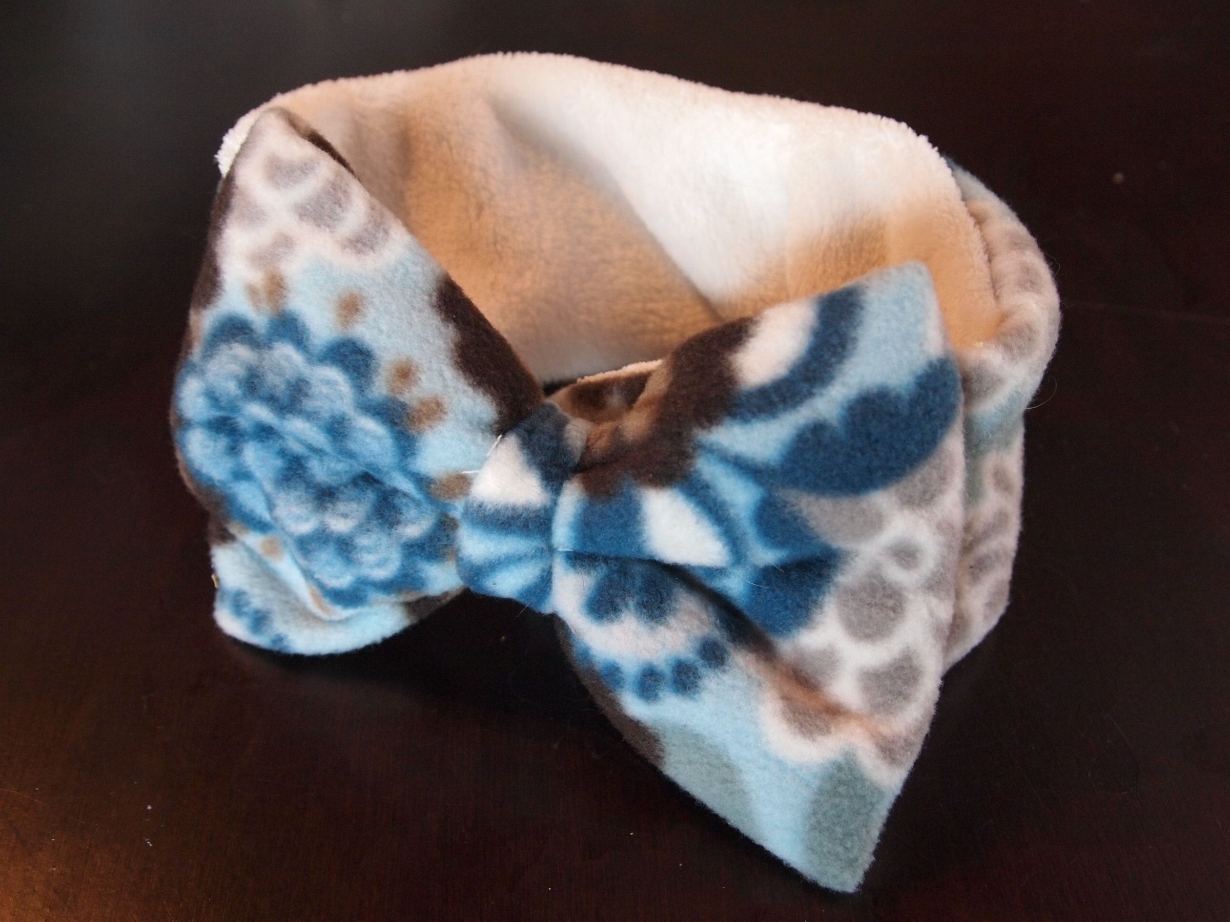 Very Big Bow Neck Warmer : 6 Steps (with Pictures) - Instructables