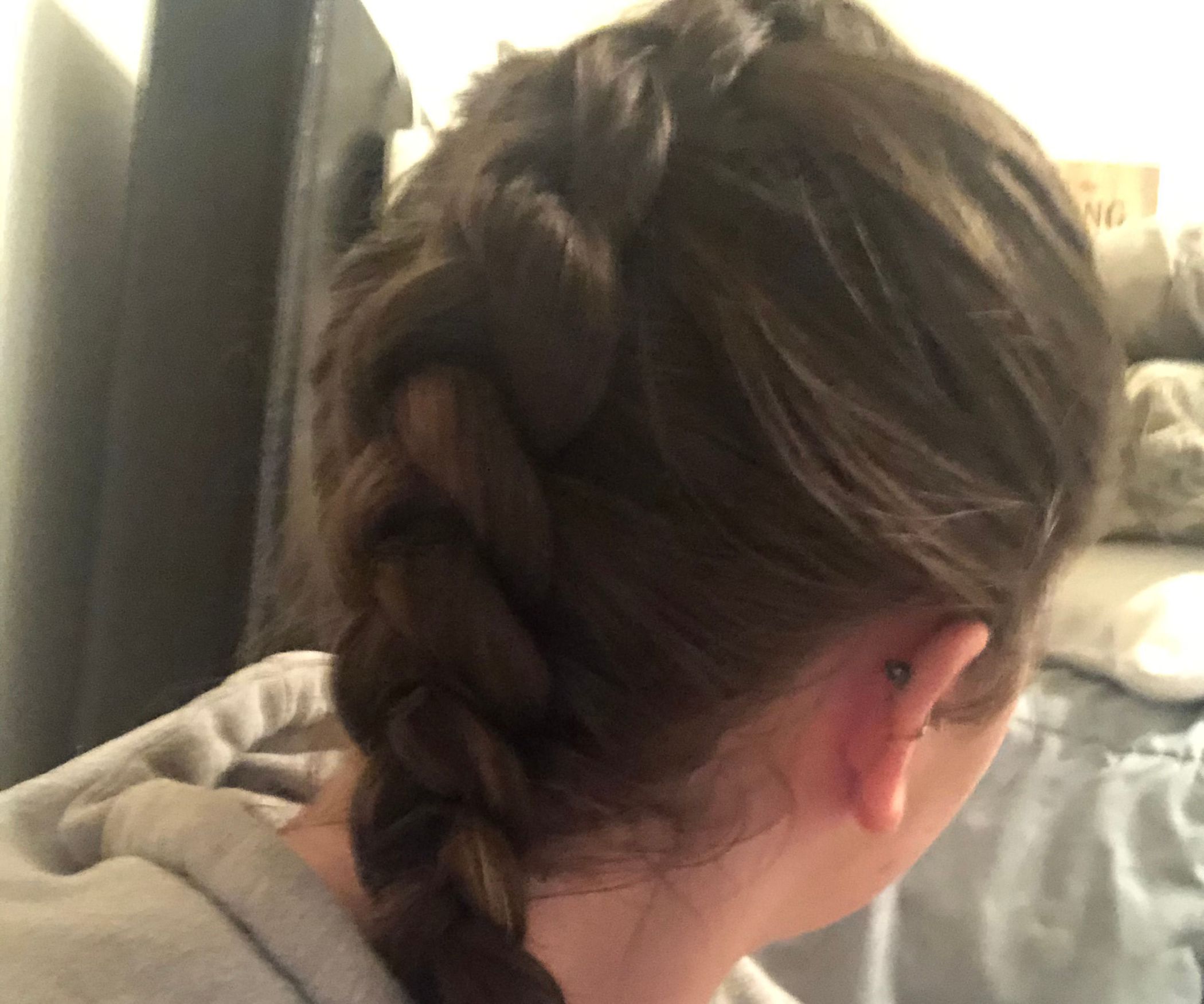 How to Dutch Braid Your Own Hair : 8 Steps - Instructables