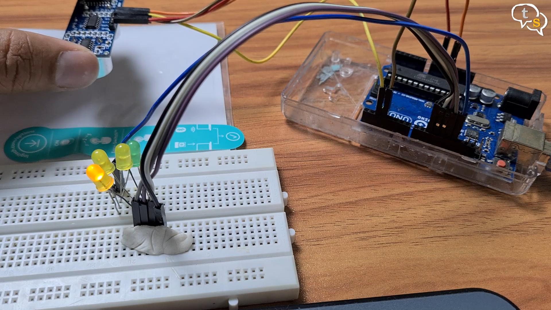 Video: Water Level Indicator Using a HC-SR04 and an Arduino : 13 Steps ...