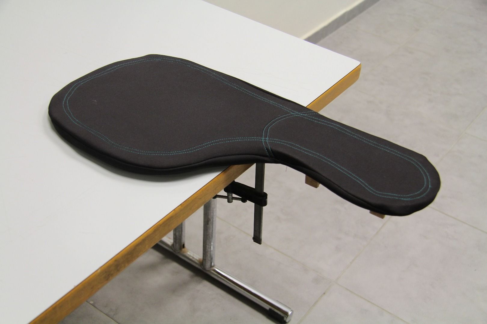 A Table Extention Board That Allows Convenient Work With a Computer ...