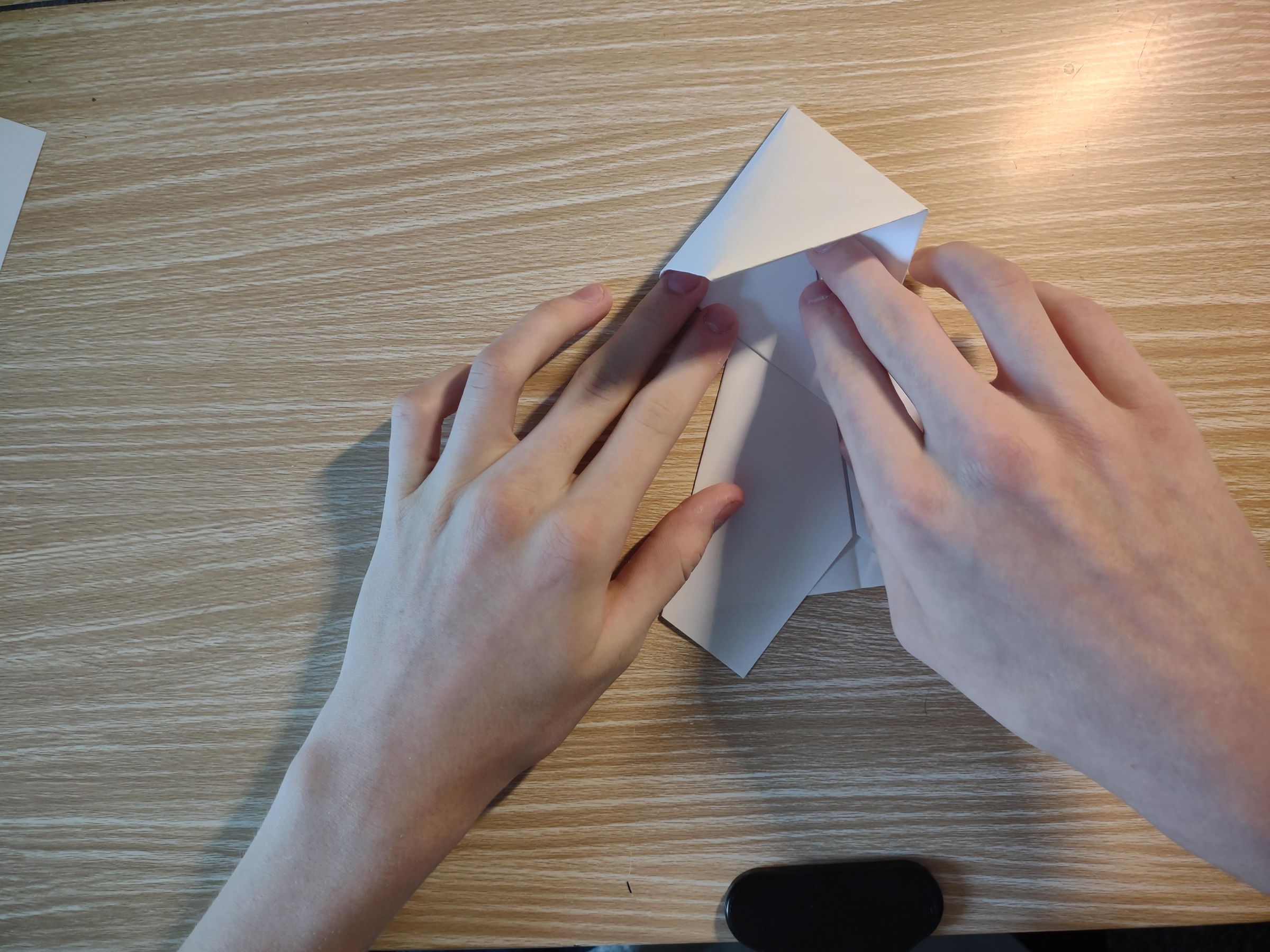 HammerHead | Paper Plane : 15 Steps - Instructables