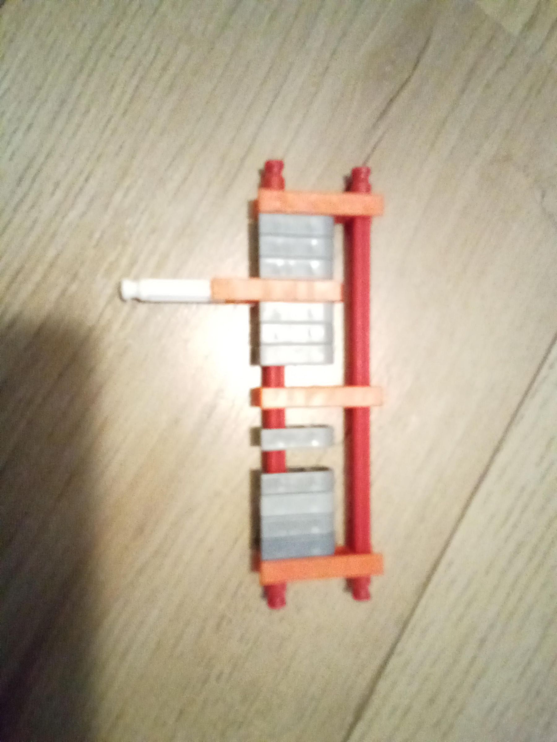 Easy Knex Gun (for Beginners) : 4 Steps - Instructables