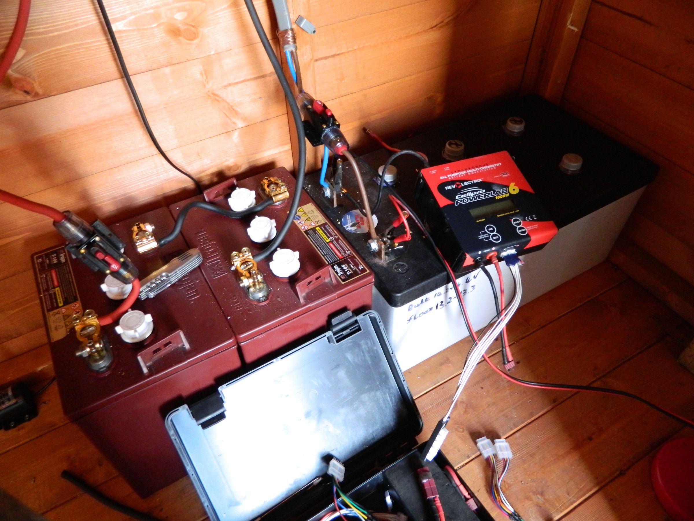Quickly Make Any PWM Solar Charge Controller Into a Desulfator - Instructables