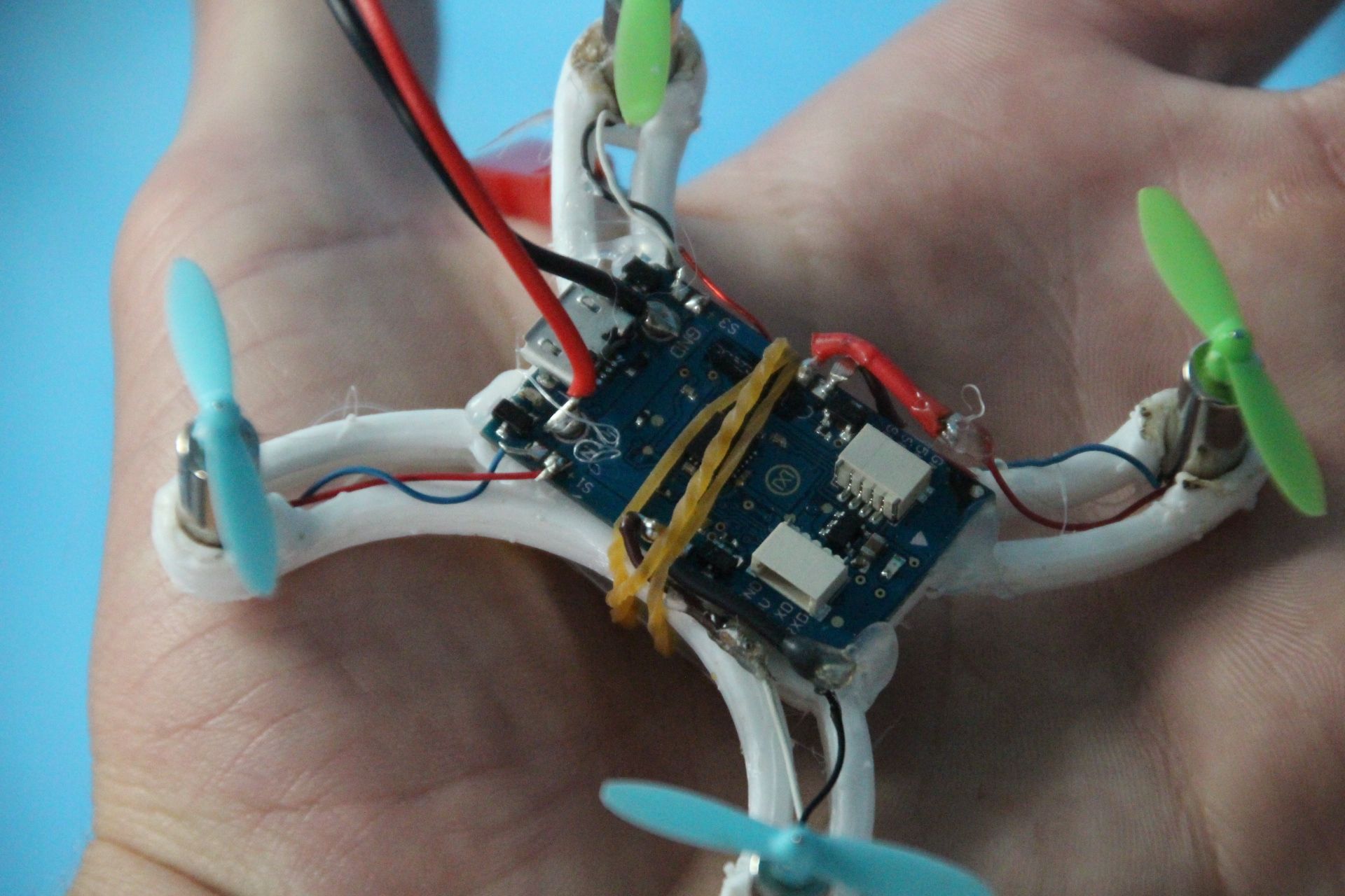 Worlds Smallest Drone! : 5 Steps (with Pictures) - Instructables