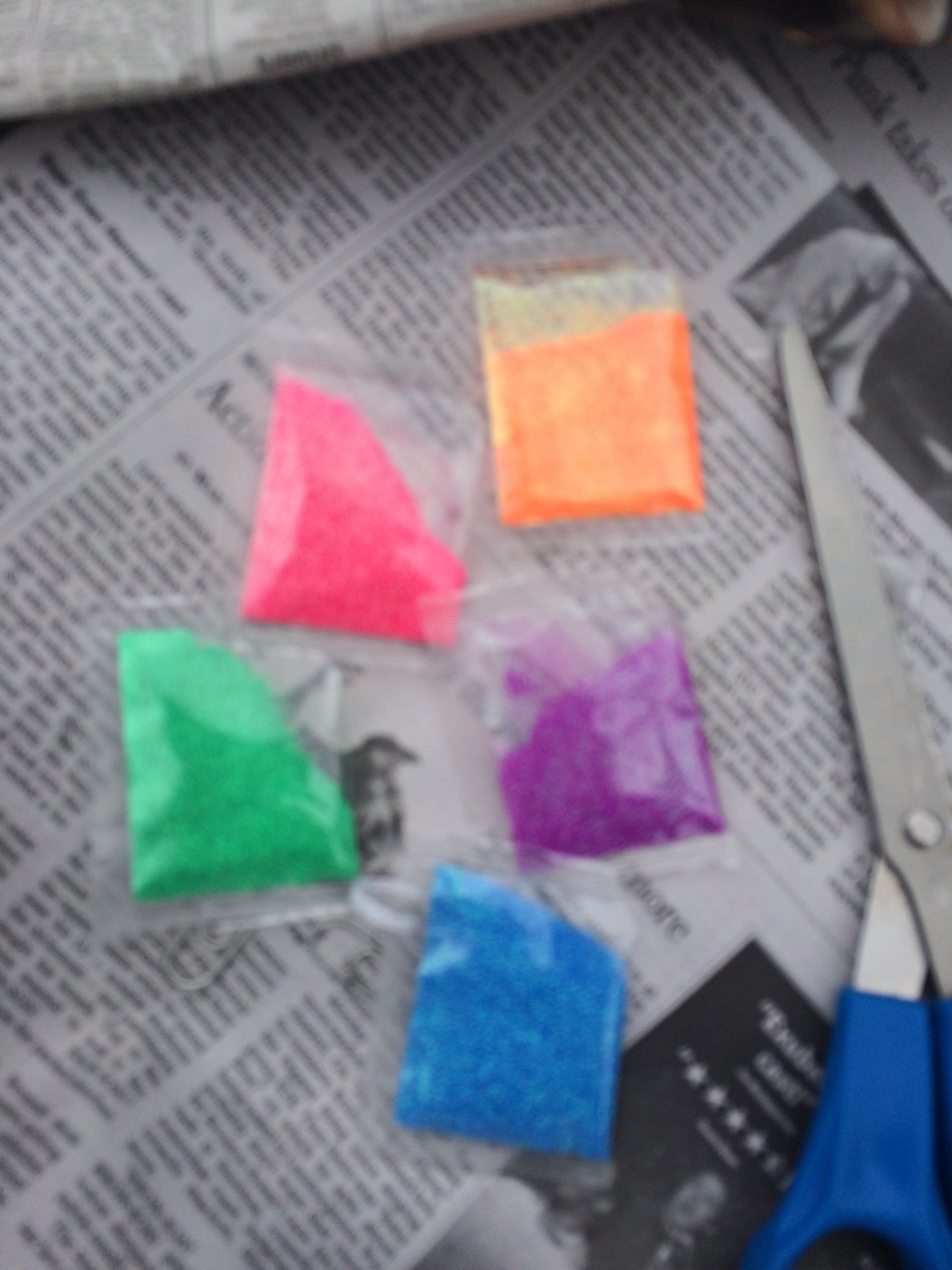 HOT GLUE Statement Necklace! : 10 Steps (with Pictures) - Instructables