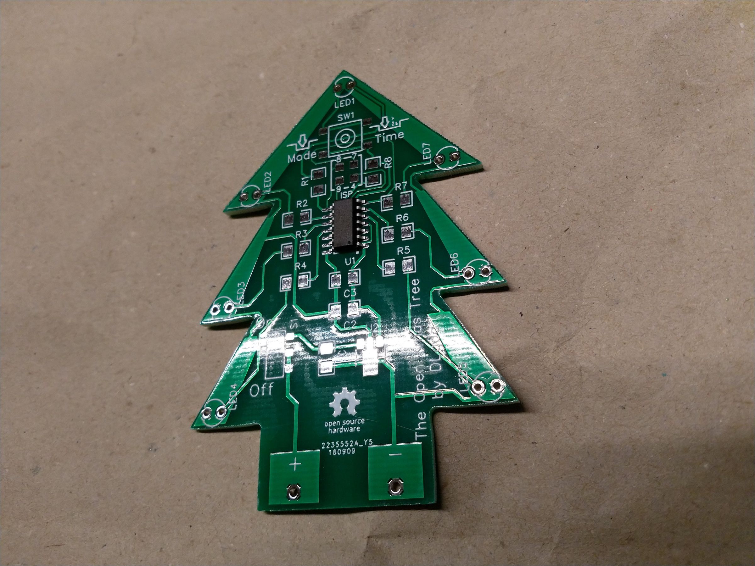The Open Xmas Tree : 5 Steps - Instructables