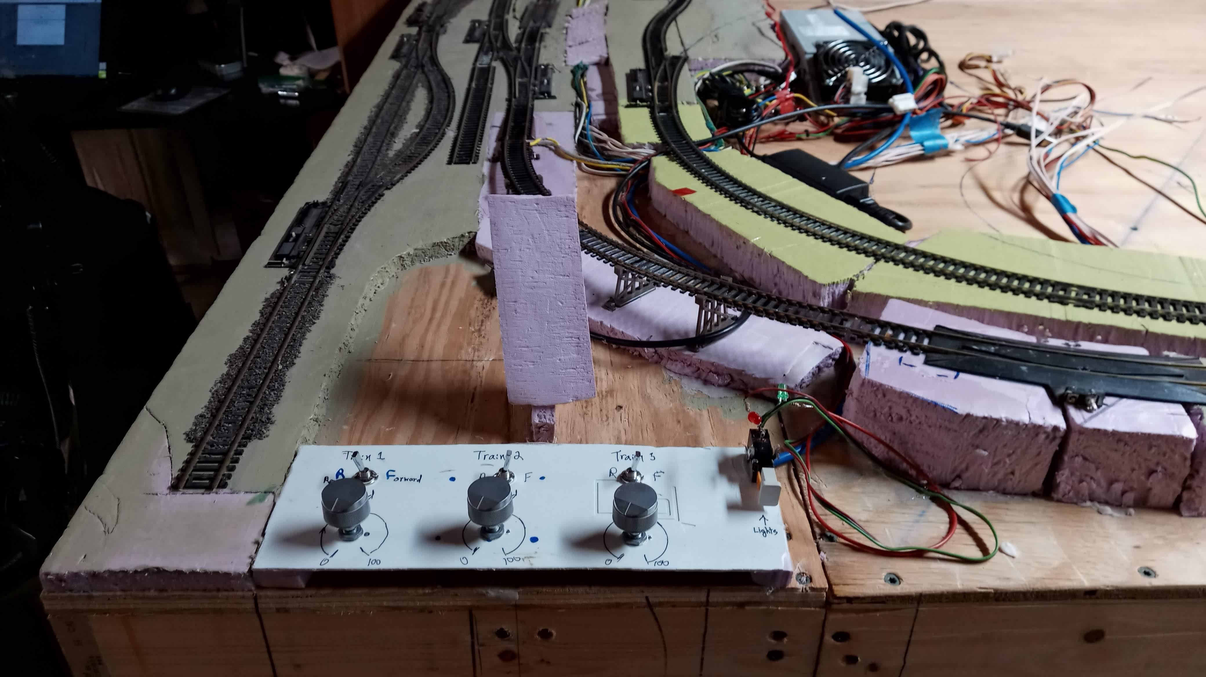 "DCC Like" Model Train RF Control : 4 Steps - Instructables