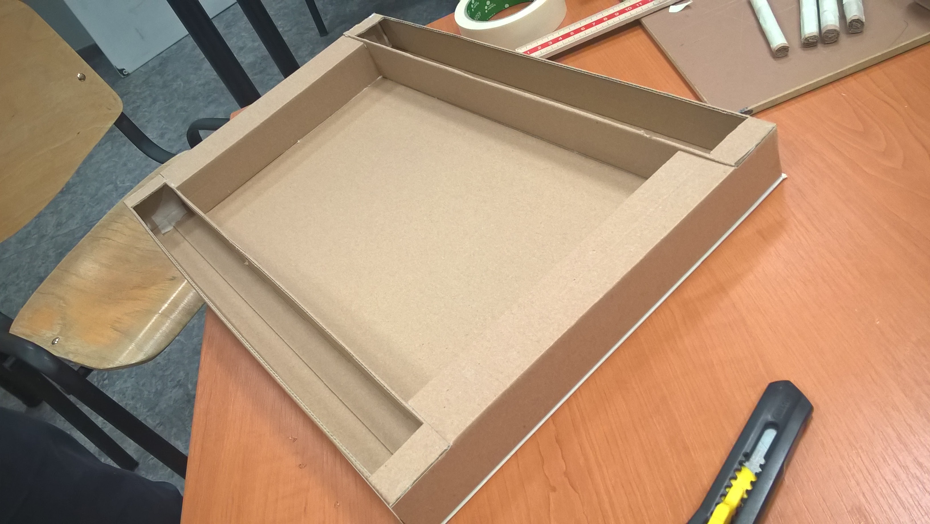Cardboard Laptop Desk : 9 Steps (with Pictures) - Instructables