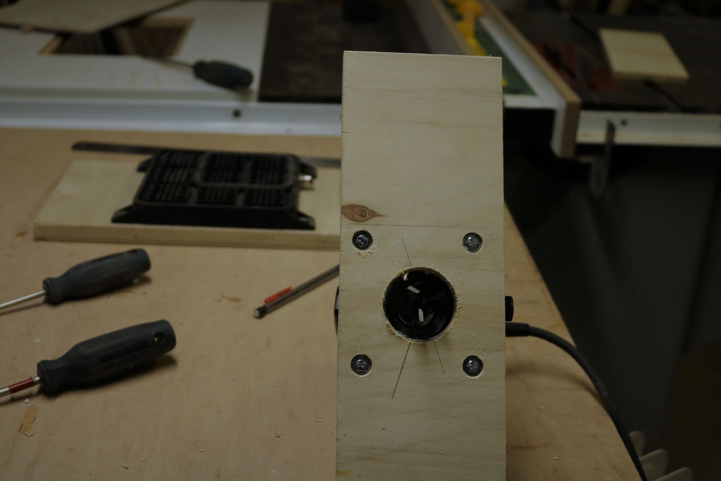 Scalable Router Sled and Thicknessing Jig : 11 Steps (with Pictures ...