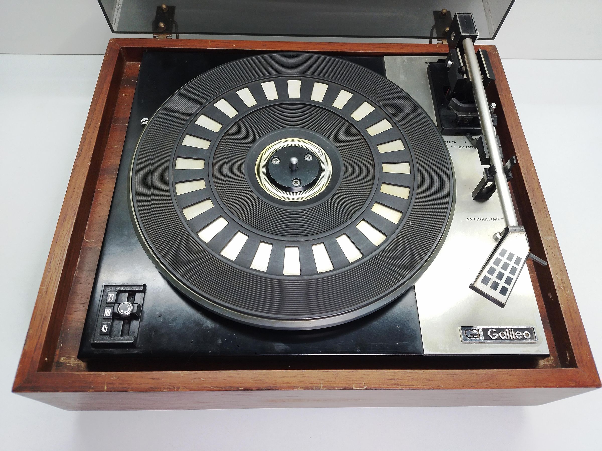 Restoring an Early 1970s Turntable : 12 Steps (with Pictures ...