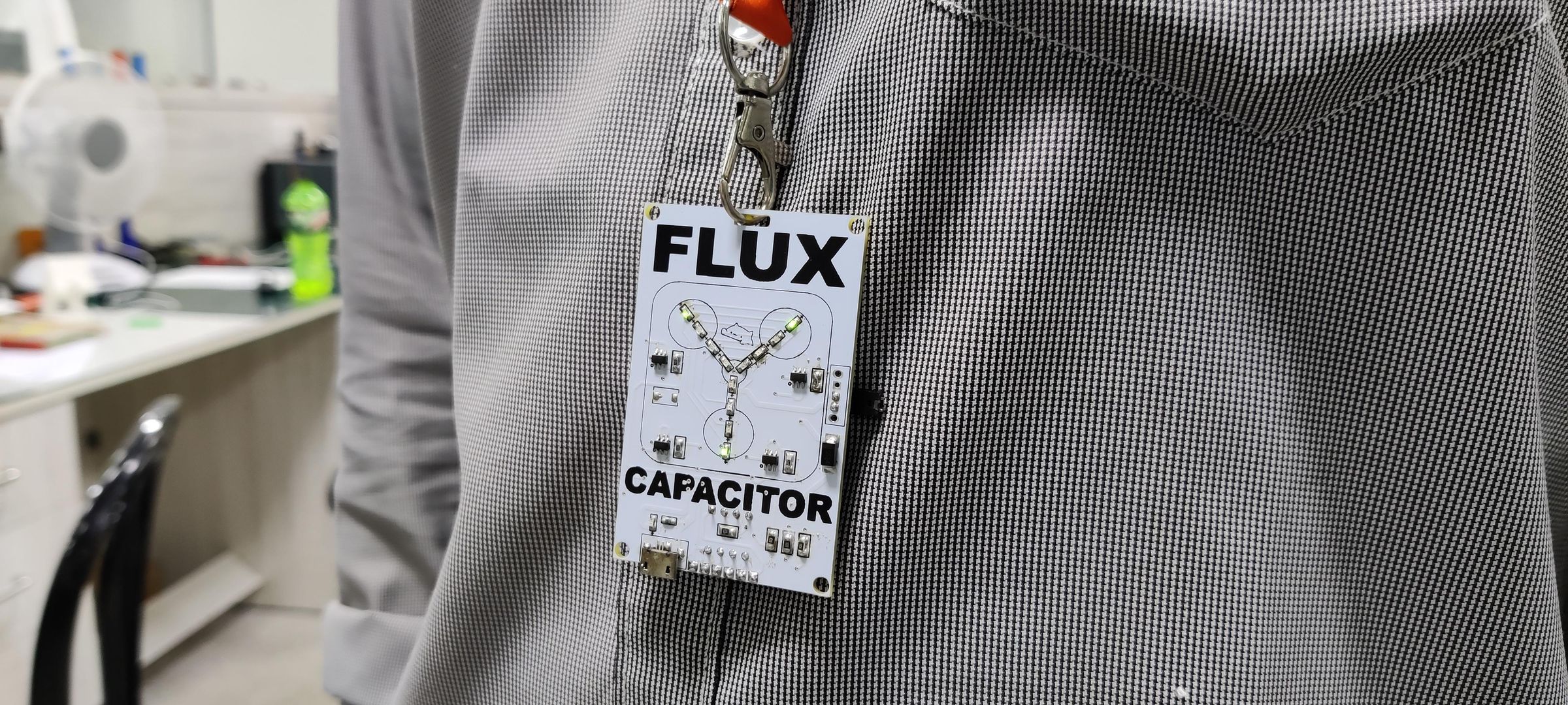 Flux Capacitor PCB Badge : 10 Steps (with Pictures) - Instructables