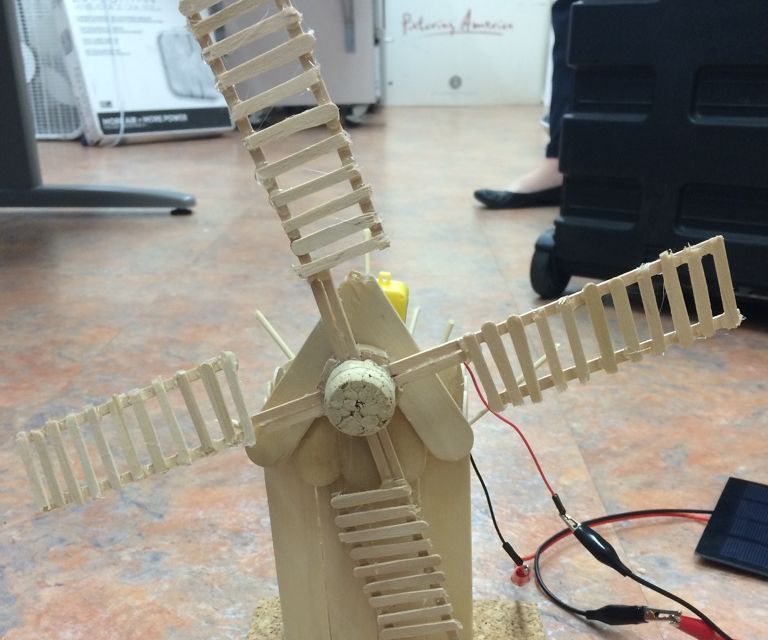 Windmill Powered by Windmill : 9 Steps (with Pictures) - Instructables