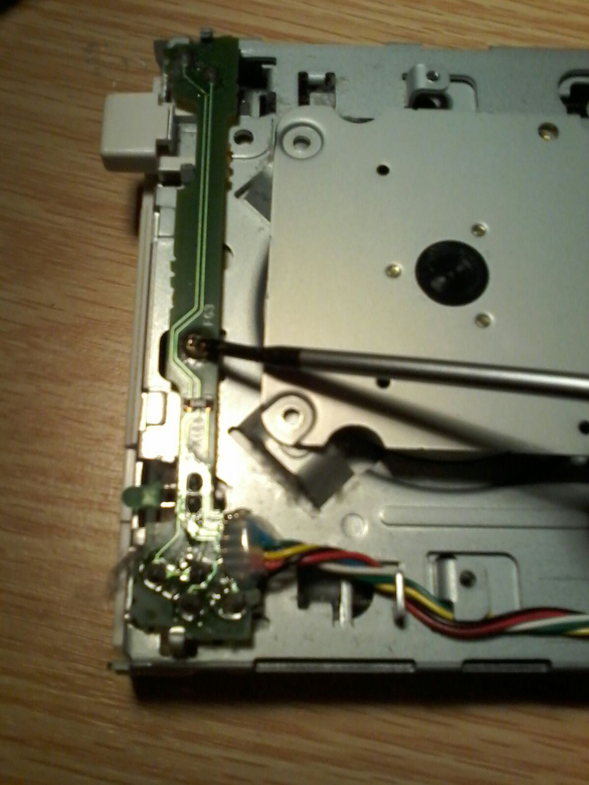 Taking Apart a Floppy Disk Drive : 16 Steps (with Pictures) - Instructables