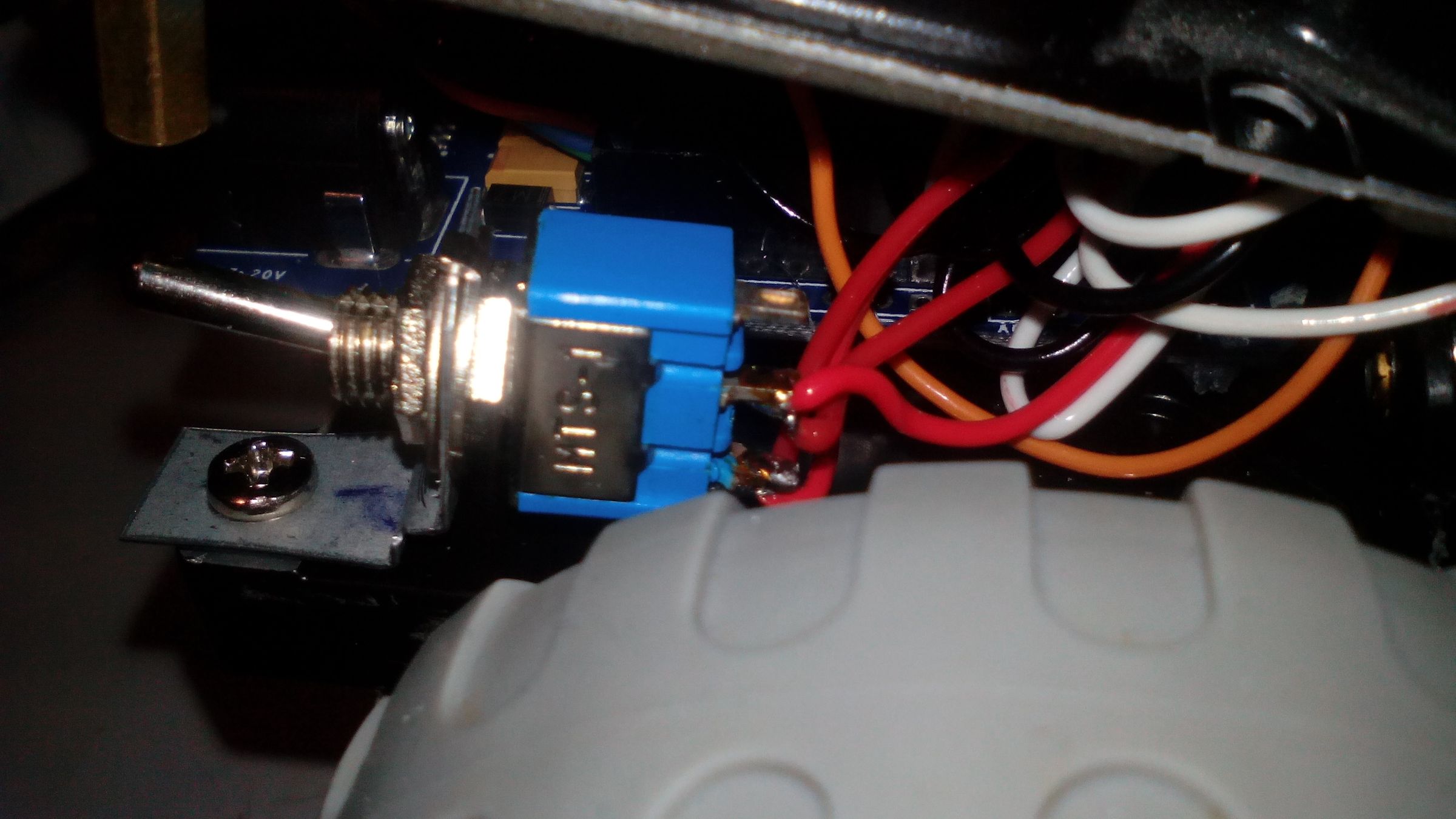 ARDUINO HDD SUMO ROBOT : 10 Steps (with Pictures) - Instructables