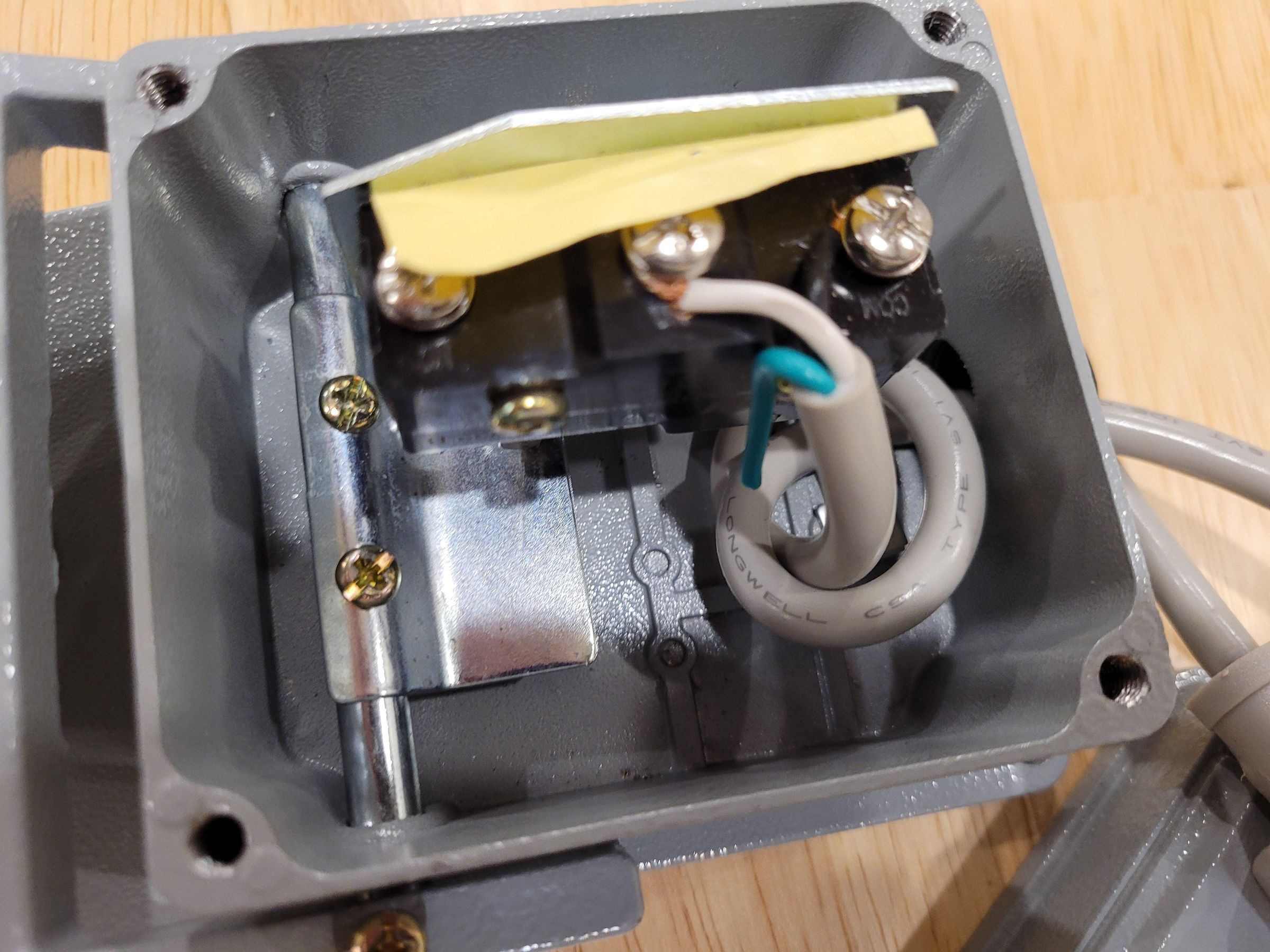 DIY Cardboard Cutting Machine - "The Bibbler Nibbler 1000" : 9 Steps ...