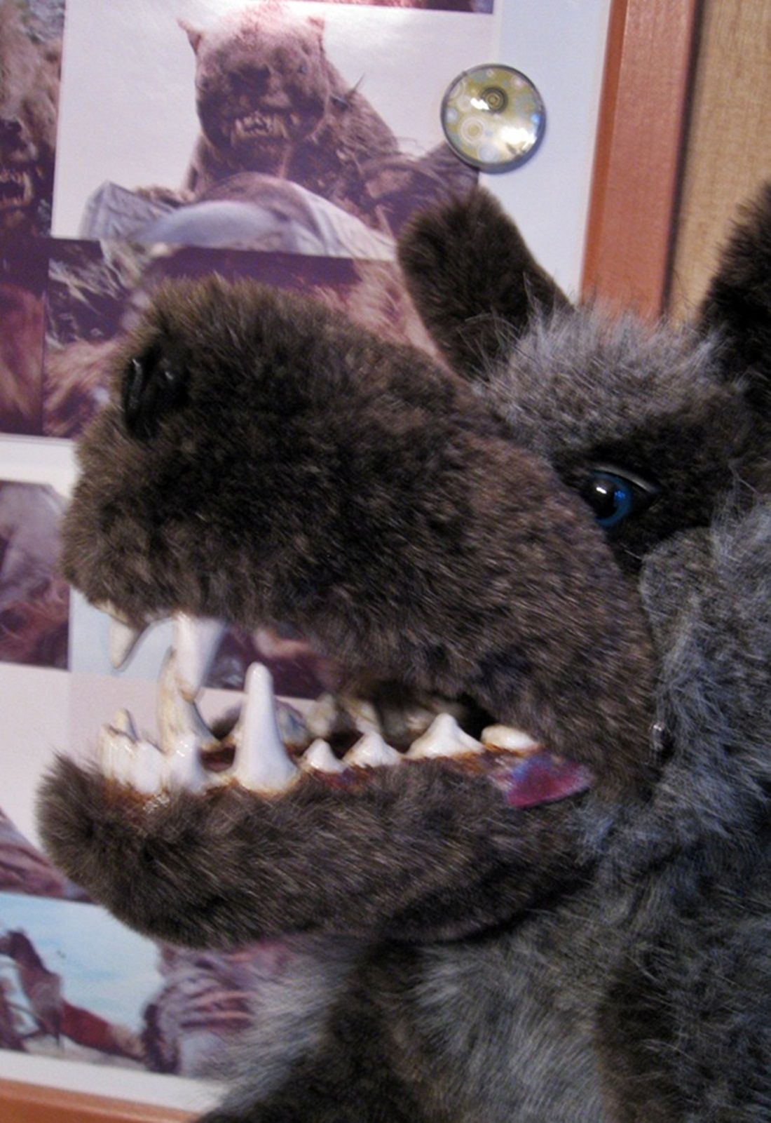 Warg Puppy Puppet Prop : 5 Steps - Instructables