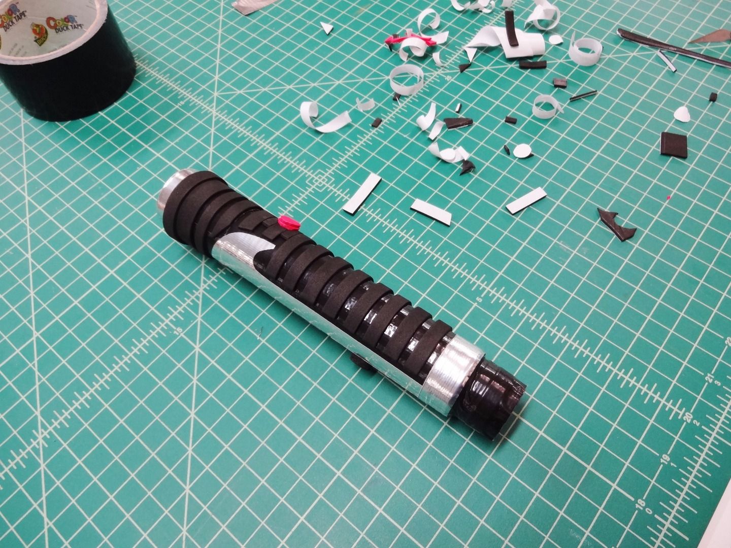 Easy $5 Lightsabers : 18 Steps (with Pictures) - Instructables