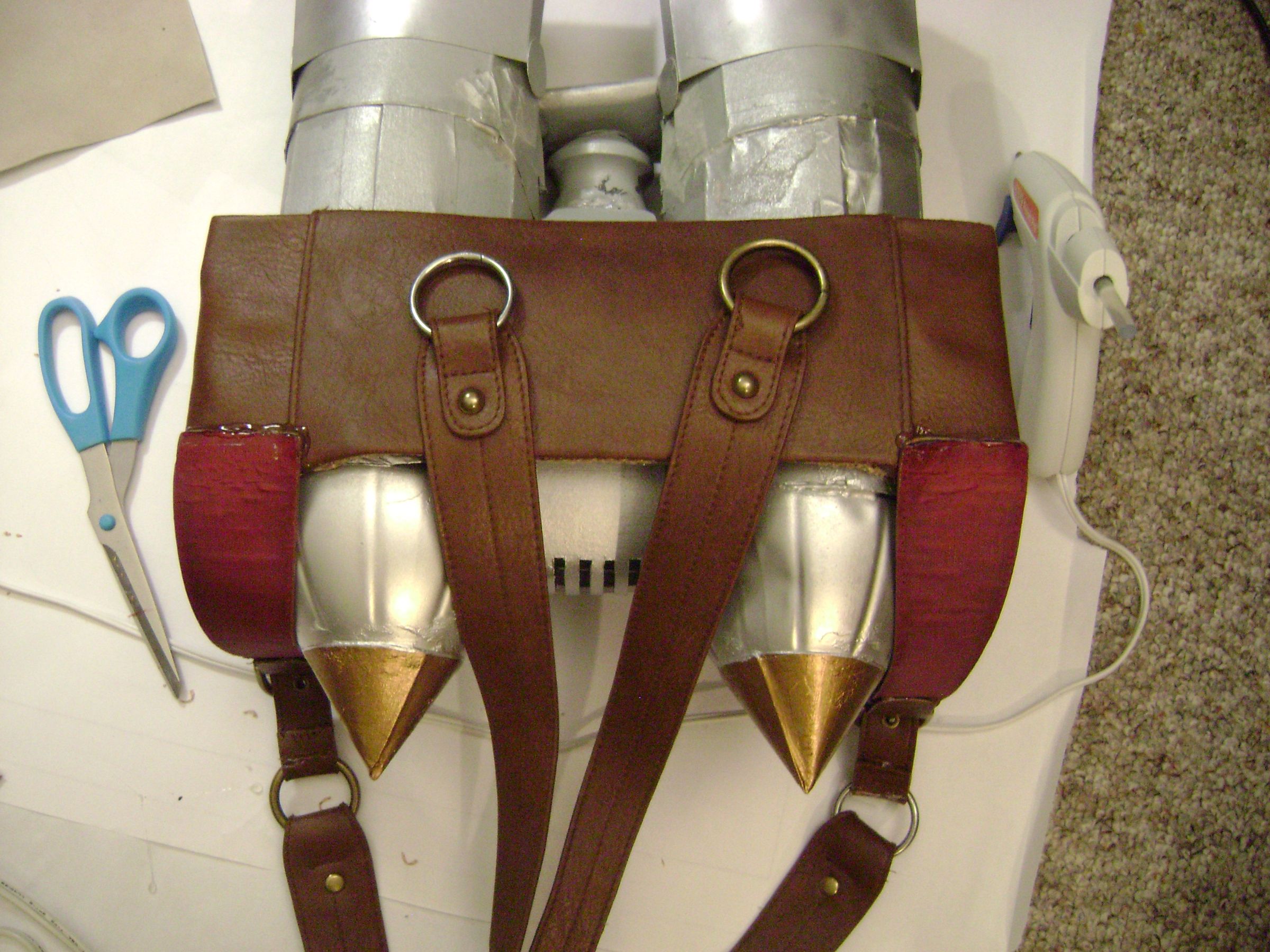 Rocketeer Rocket Pack From Trash : 8 Steps (with Pictures) - Instructables