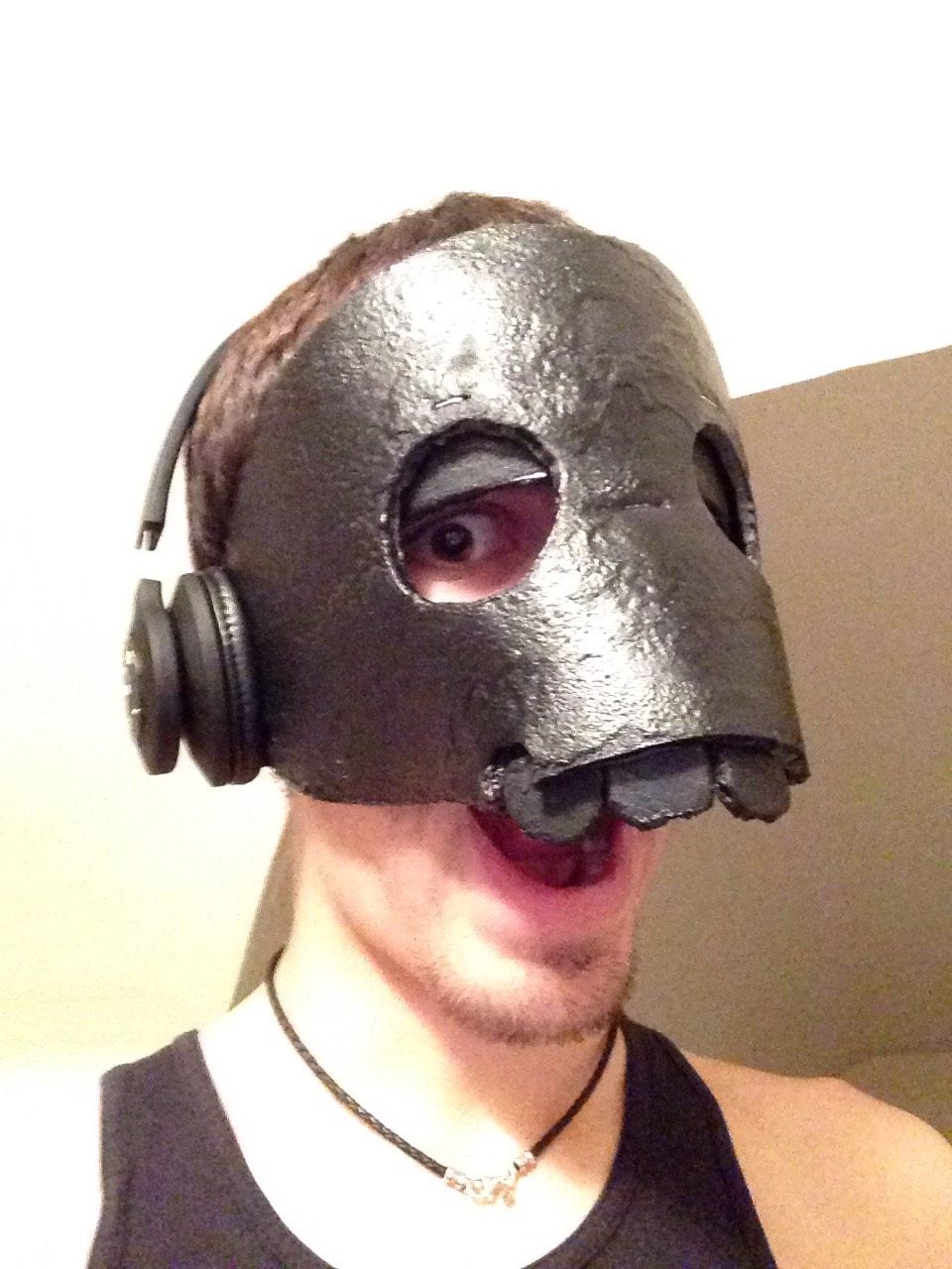 How to Make the Spring Trap Mask : 6 Steps - Instructables