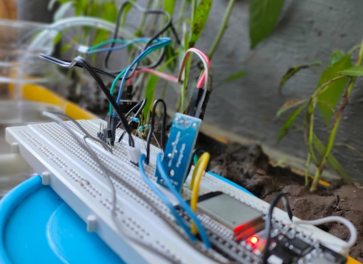 IoT Based Smart Gardening and Smart Agriculture Using ESP32 : 7 Steps ...