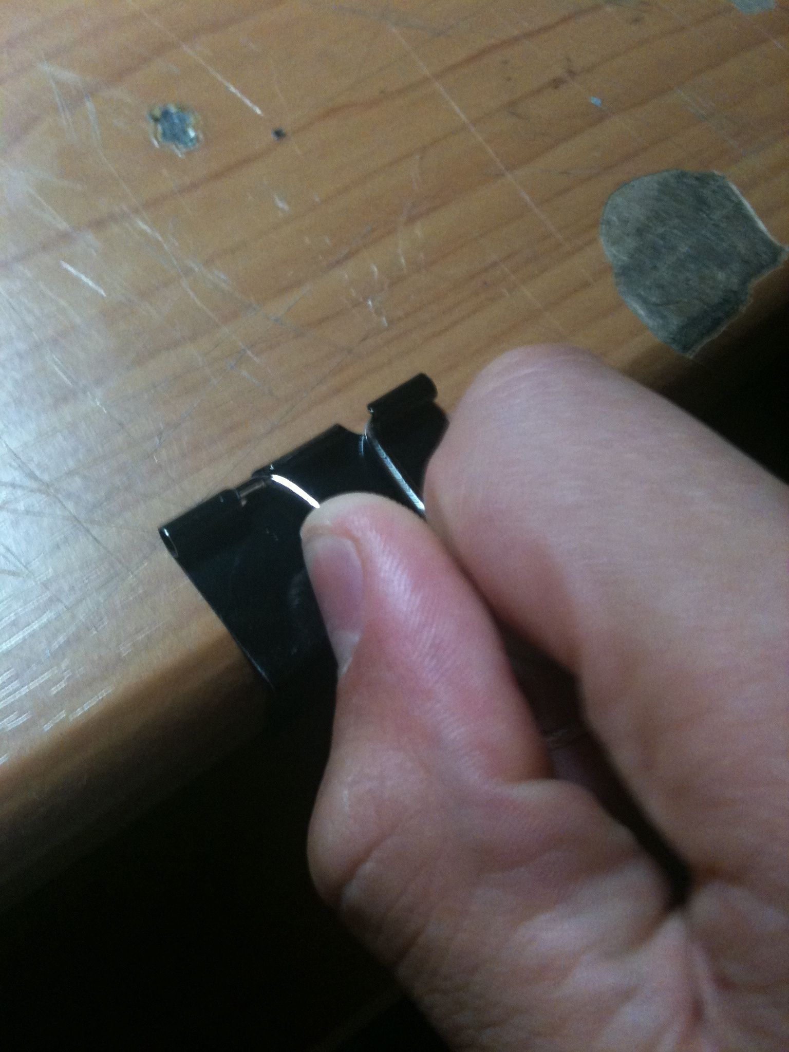 How to Keep Your Cables From Falling Off Your Desk : 5 Steps ...