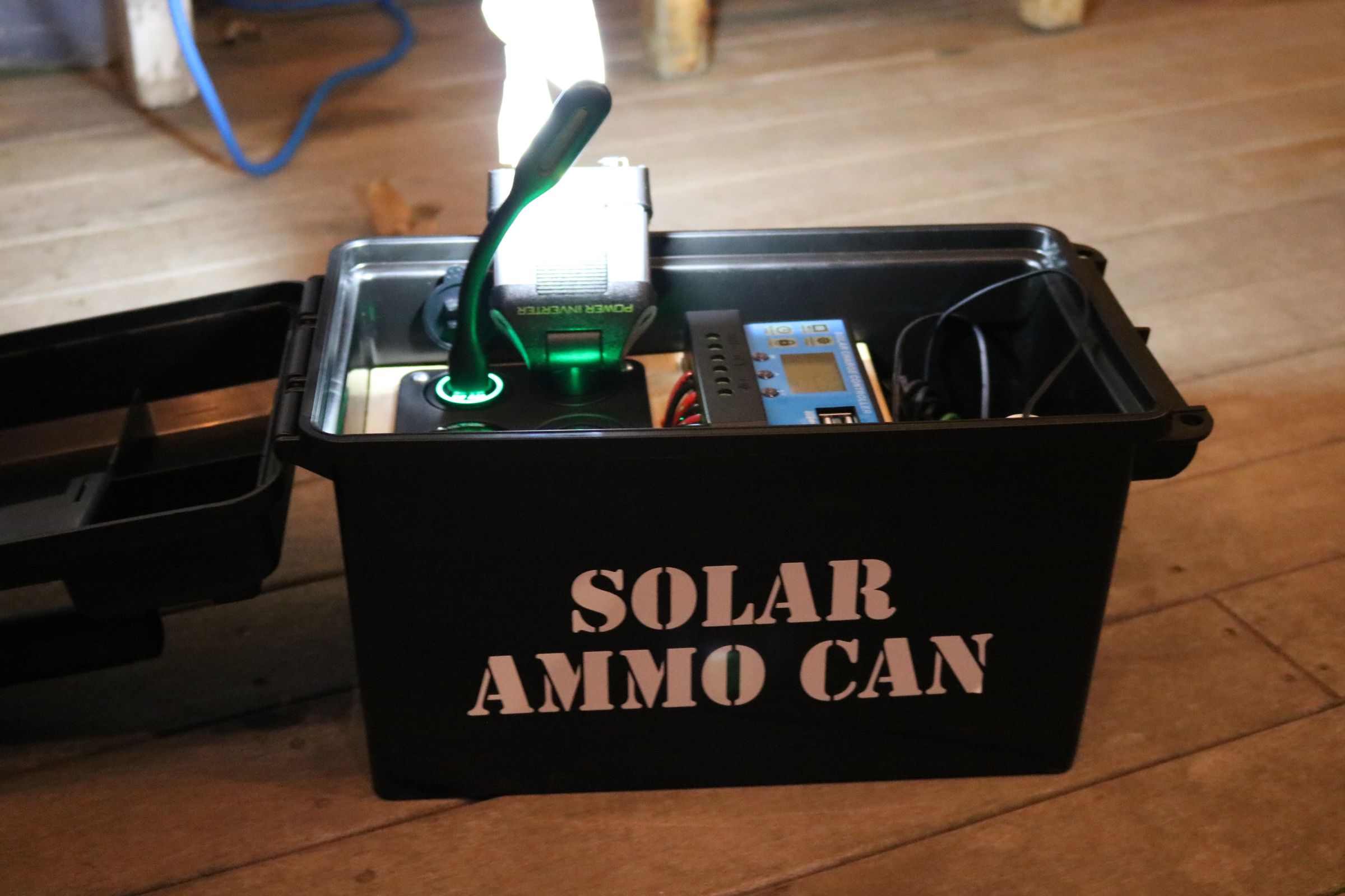 Ammo Can Solar Power Supply : 9 Steps (with Pictures) - Instructables