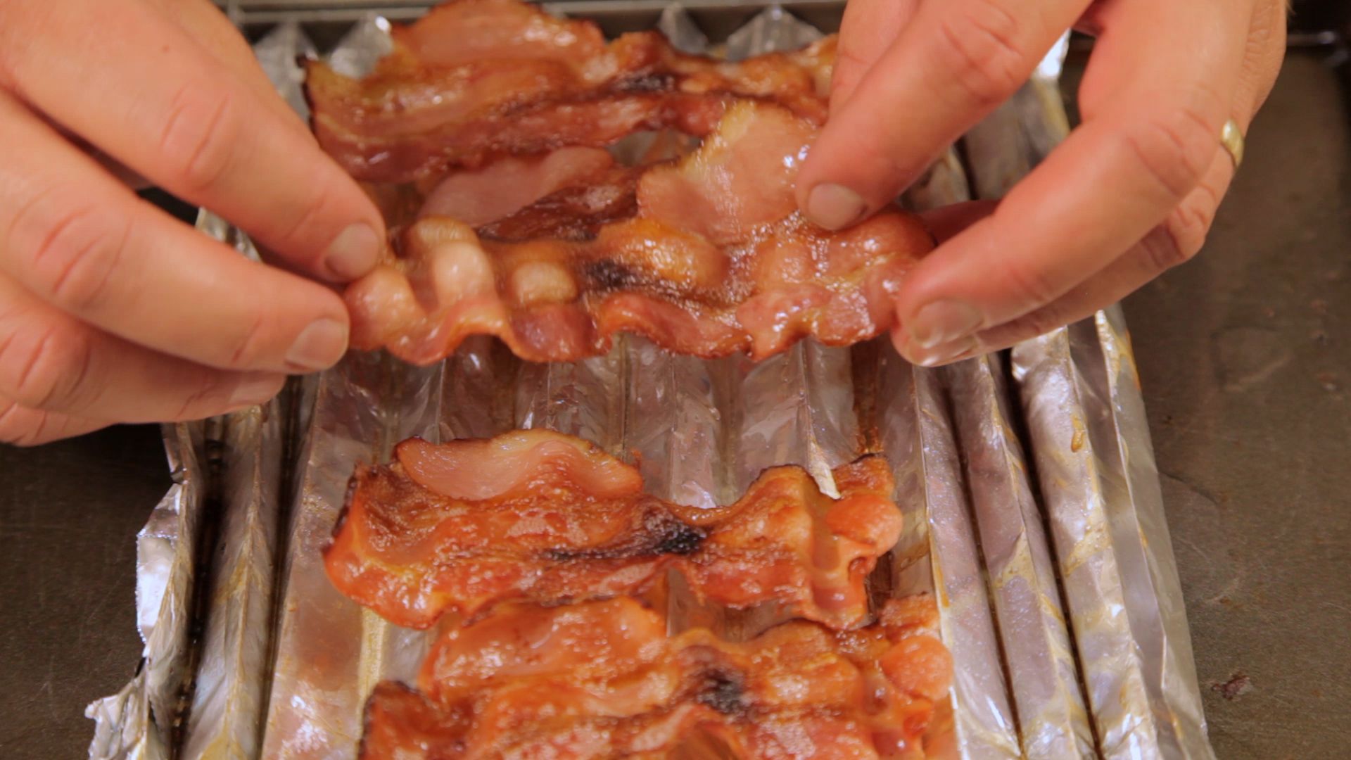 How to Cook Perfectly Crispy Bacon : 9 Steps (with Pictures ...