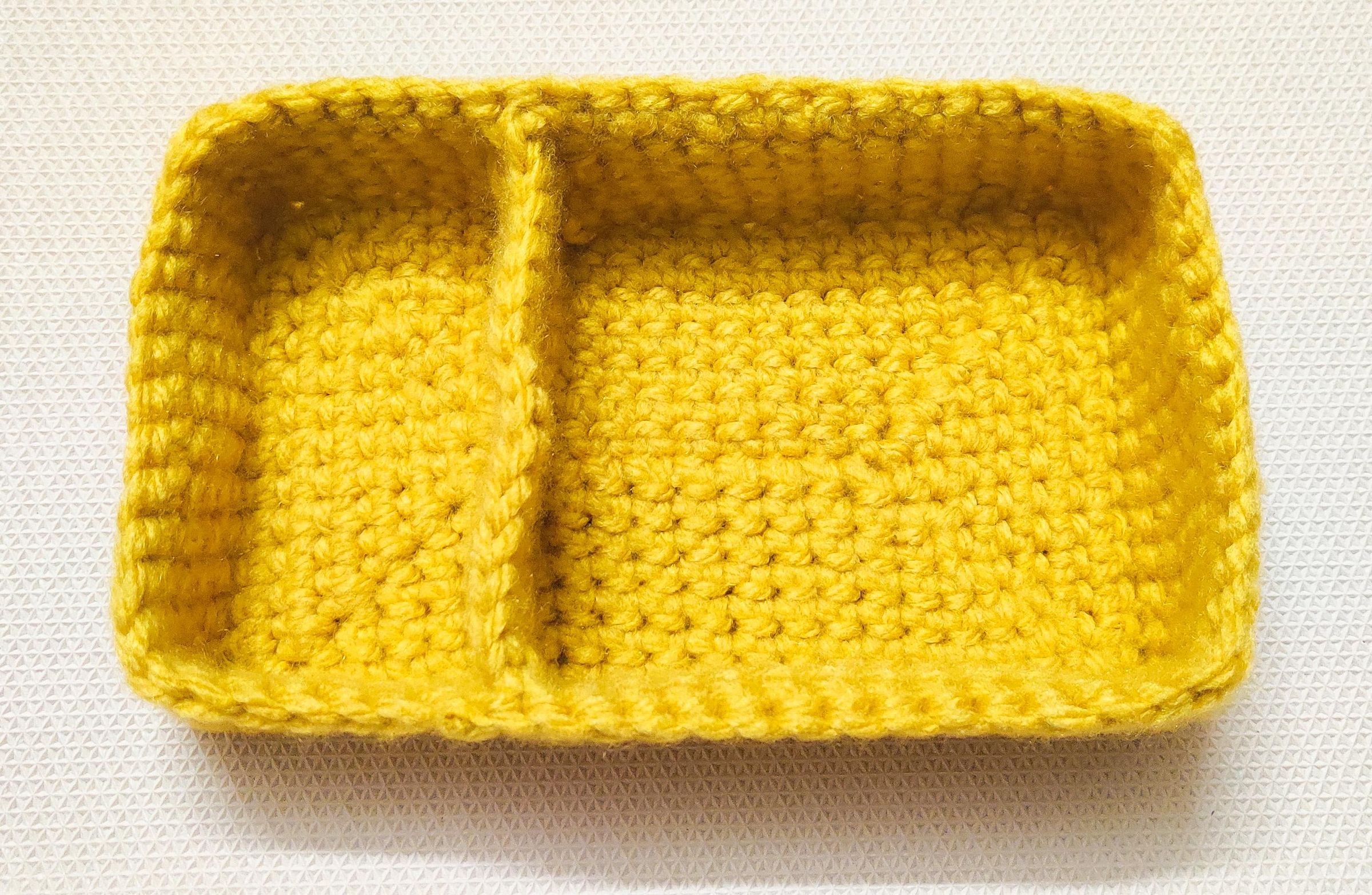 Crochet Rectangle Basket With Dividers Made in Rounds : 8 Steps (with ...