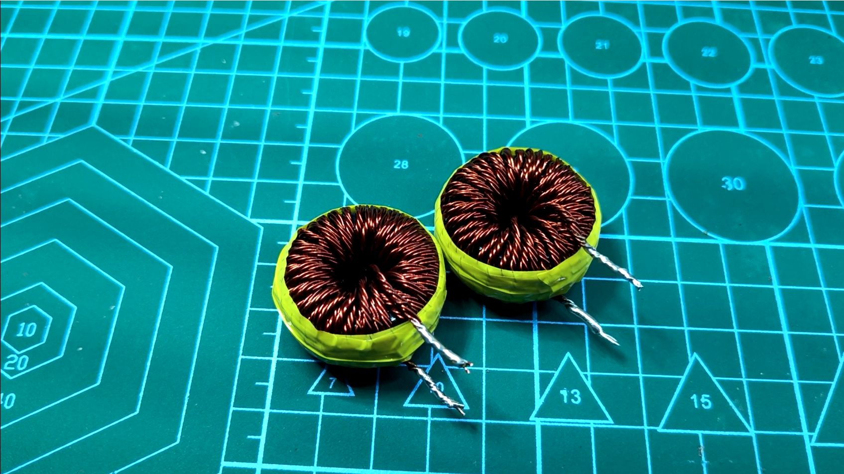 DIY ESP32 Based Dual Phase Interleaved MPPT : 6 Steps (with Pictures ...