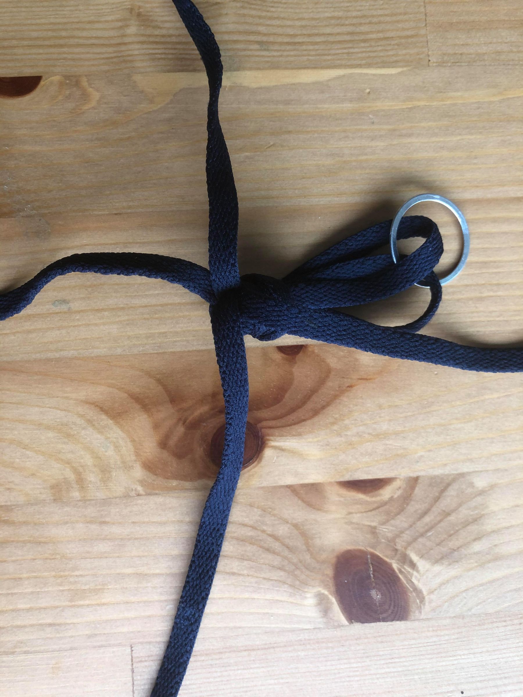 What Is an Elastic KeyChain? : 6 Steps - Instructables