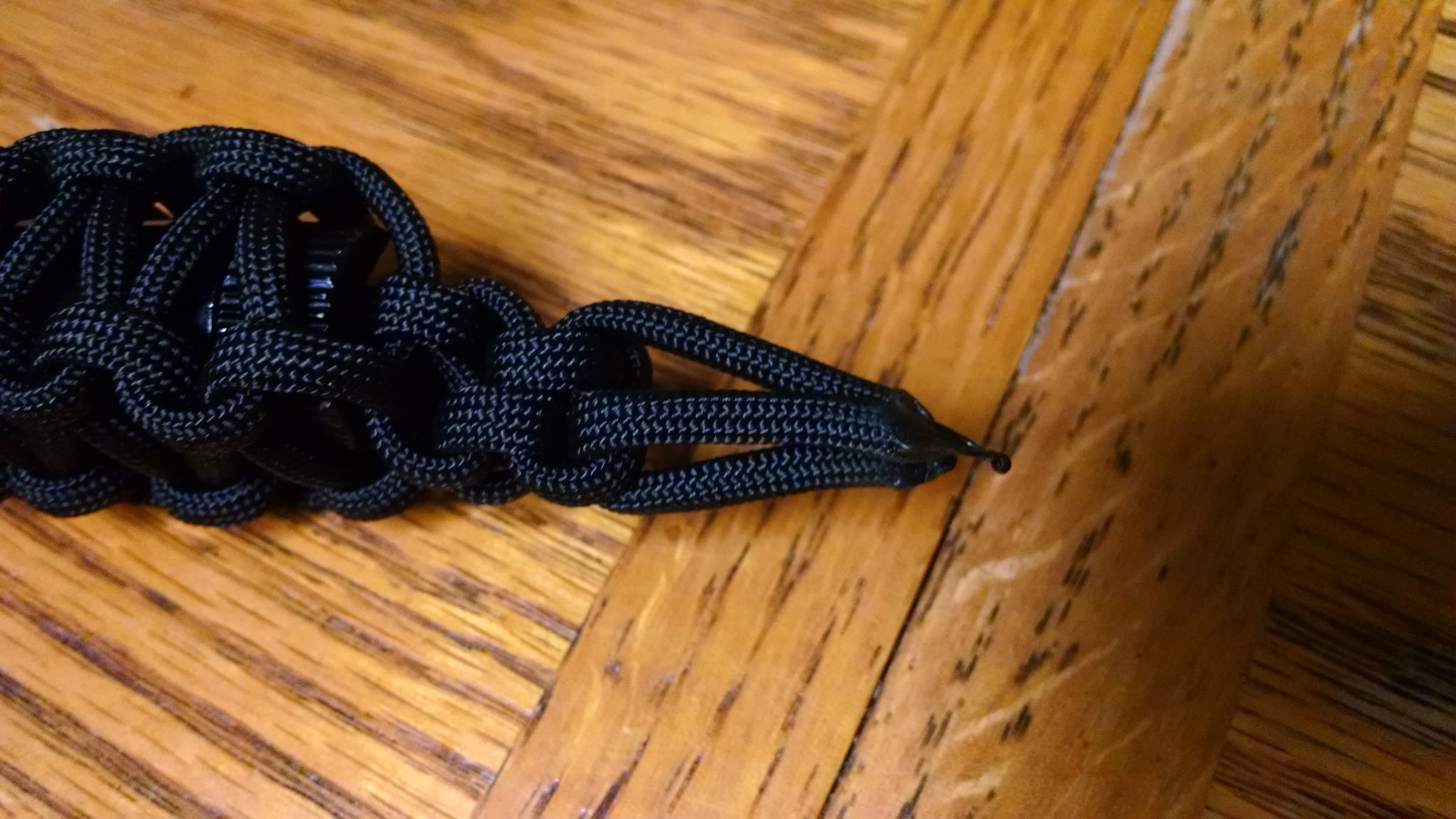 Paracord Flashlight Grip. : 5 Steps (with Pictures) - Instructables