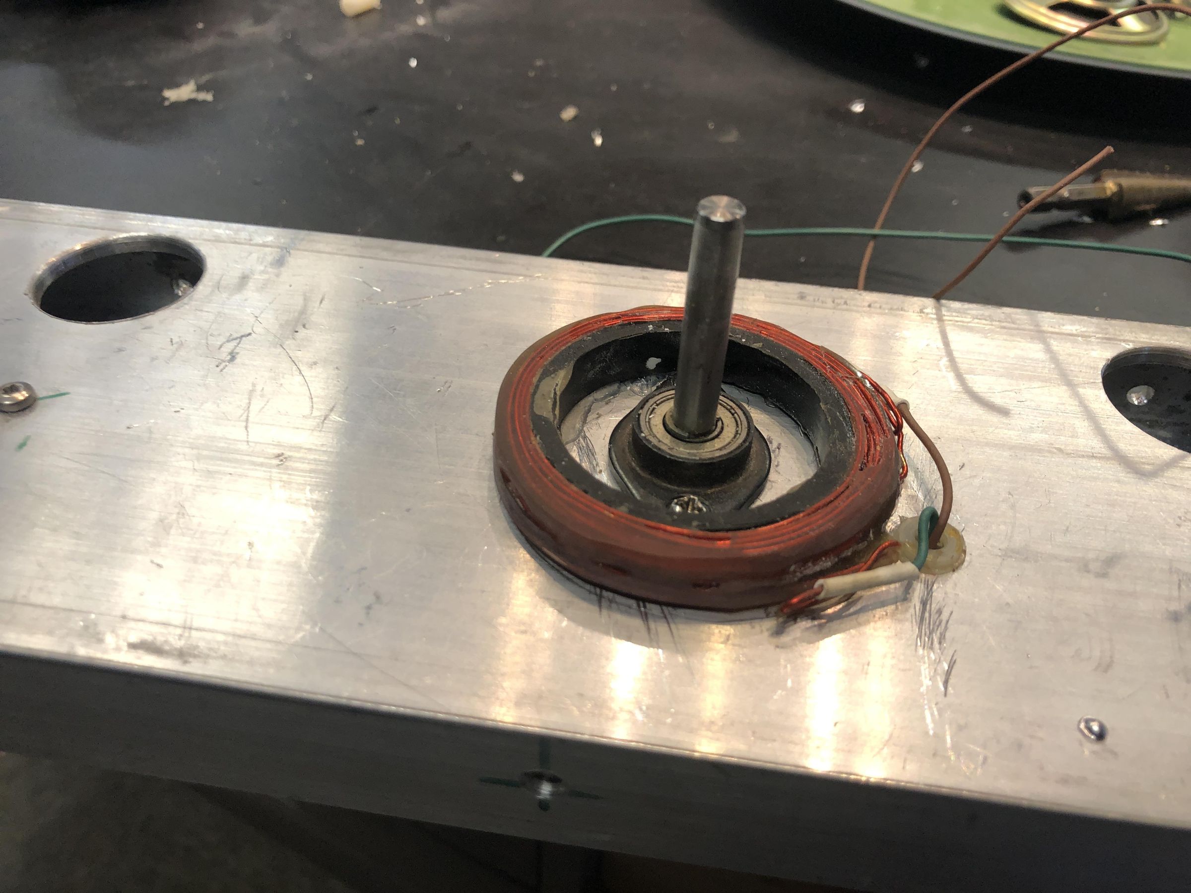 " Tachyscope CRT " a POV Display Project : 5 Steps - Instructables